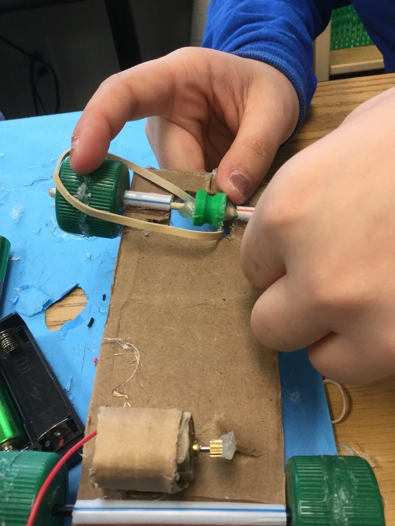 Free 3D file Motor Car Science Lesson 🚗・3D printing idea to download・Cults