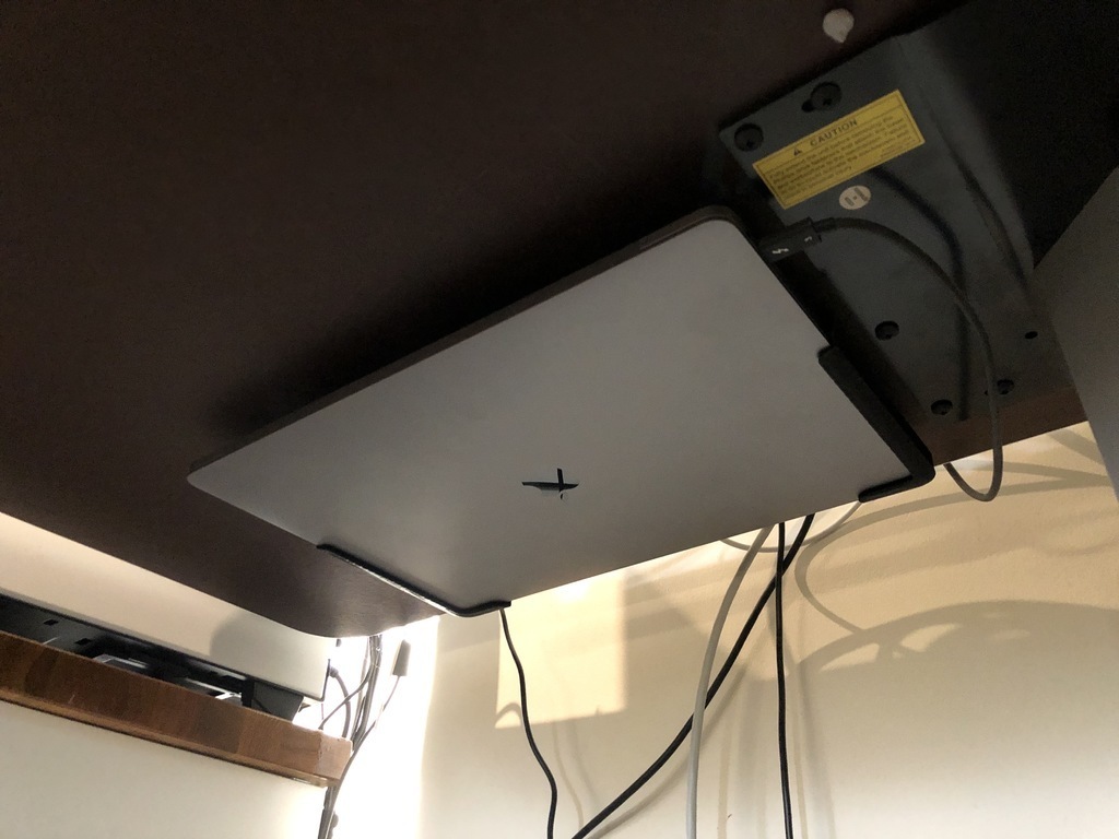 Free STL file Under Desk Macbook Pro Mount 💻 ・3D printable model to ...