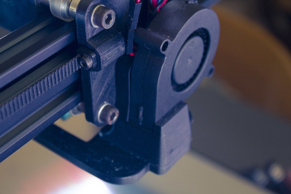 Free 3D file D-Bot Titan Extruder, Bl-Touch and Cooling Fan Carriage 🧞 ...