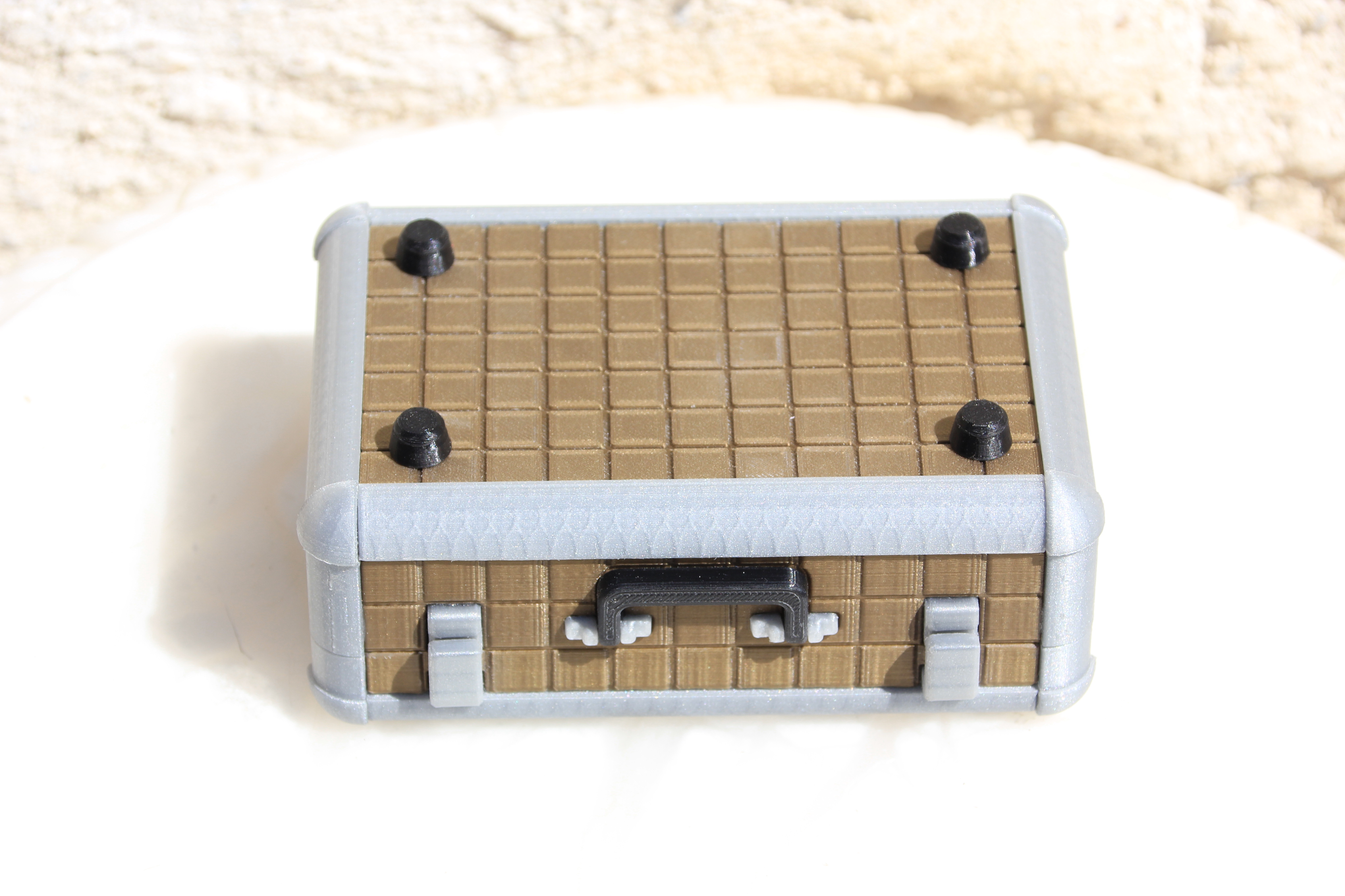 STL file SD CARD CASE (x32) 🧳 ・Model to download and 3D print・Cults