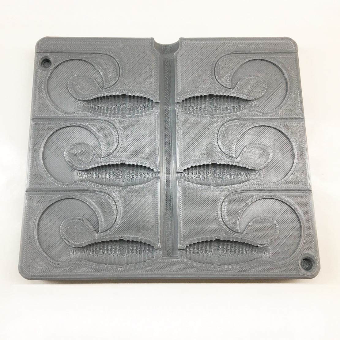 STL file Fat Body Grub Mold 👽 ・3D printing model to download・Cults