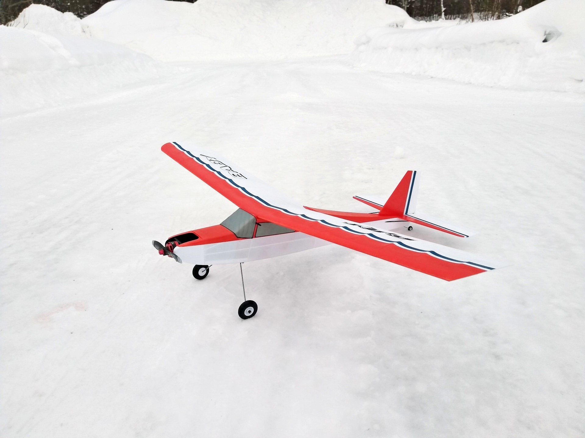 Free STL file Pilot Baby - 3D Printable Vintage RC Sports Model ...