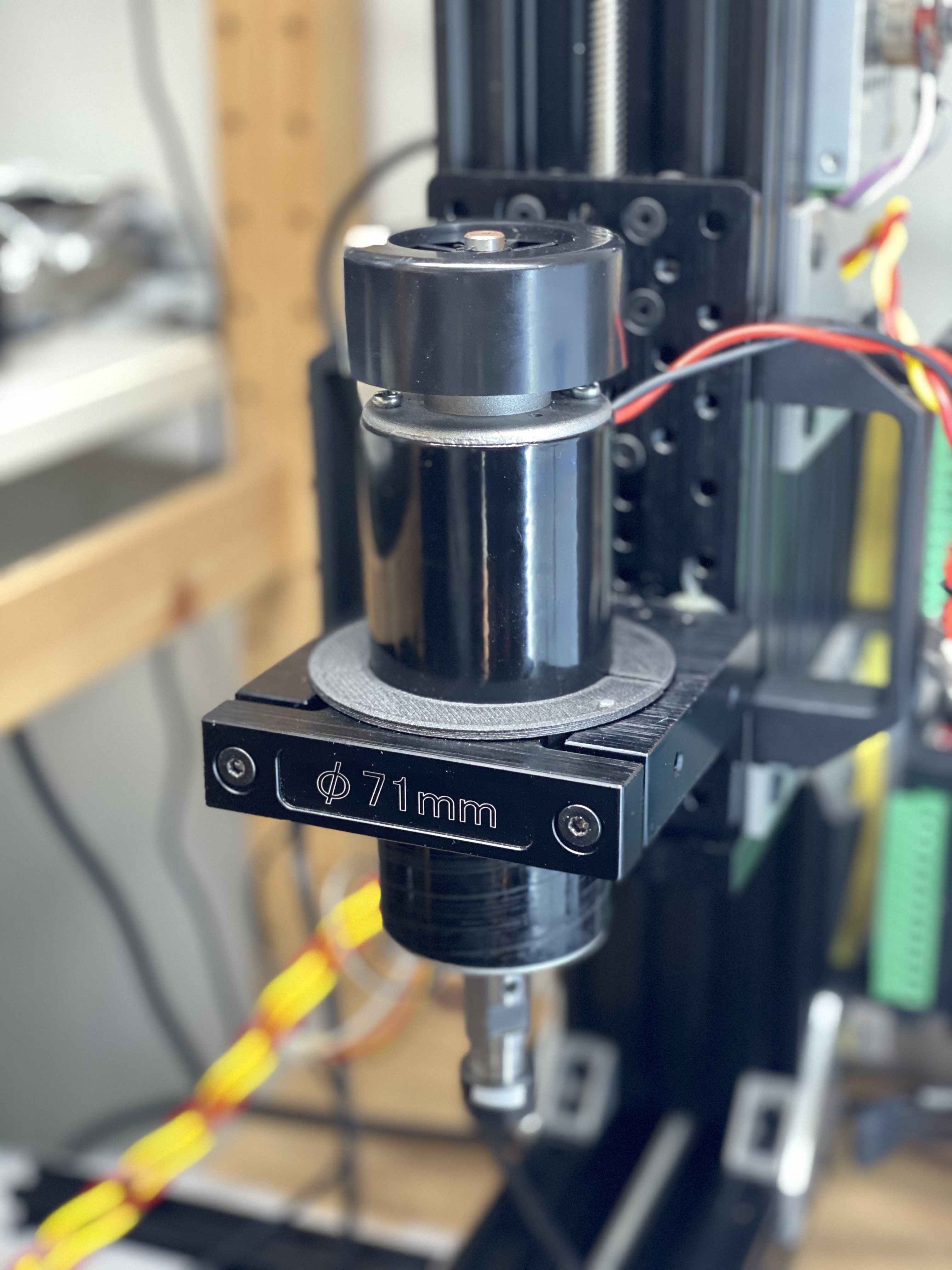 Free STL file OpenBuilds 71mm Spindle Mount to Makita Router 65mm ...