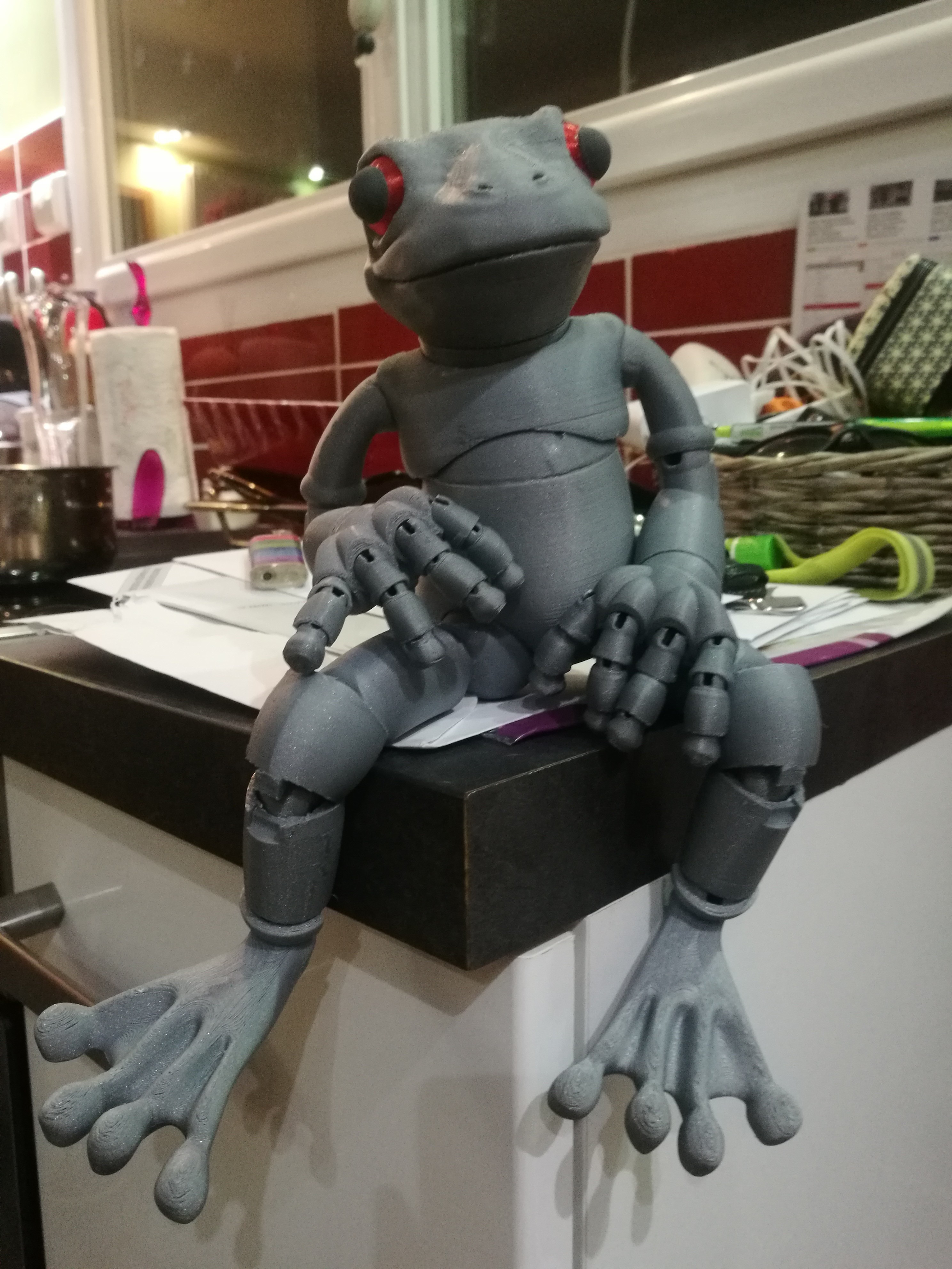 3D print Froggy: the 3D printed ball-jointed frog doll • made with Da ...