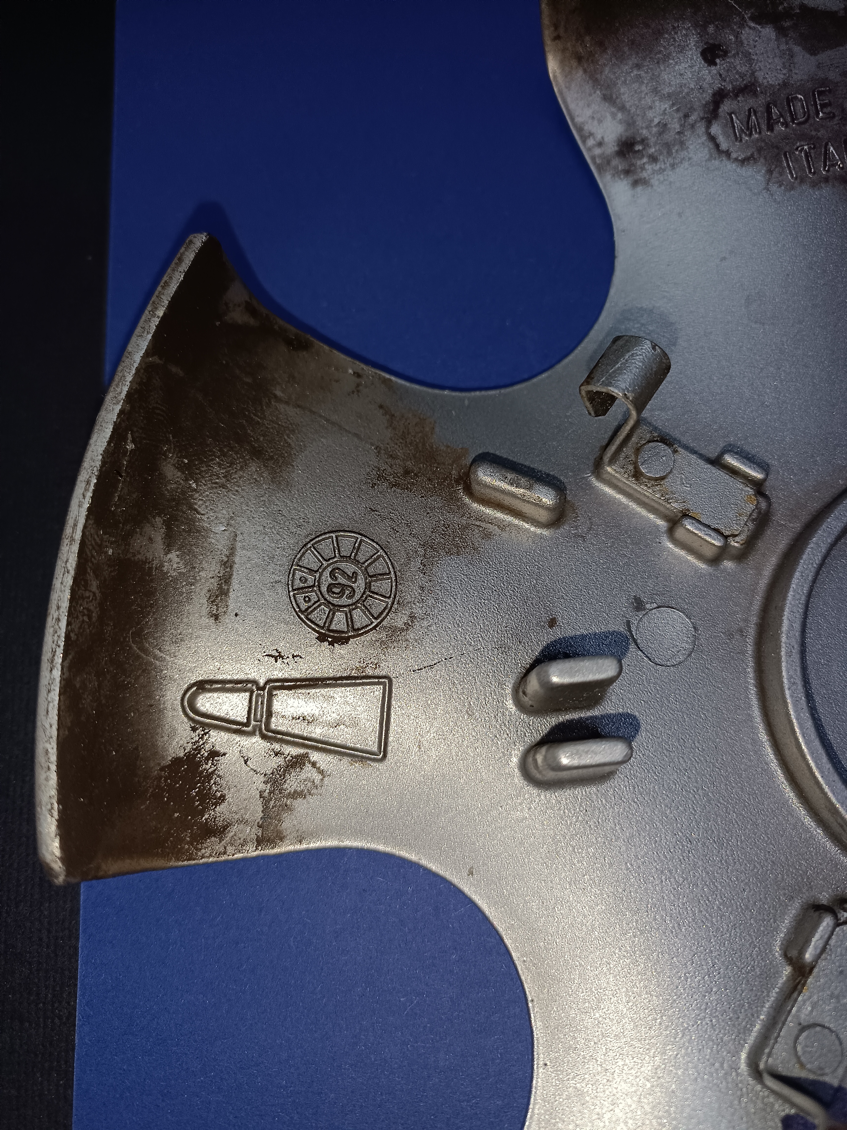 STL file Renault 19 16s wheel center caps Llantas Vega 🛞 ・3D print ...
