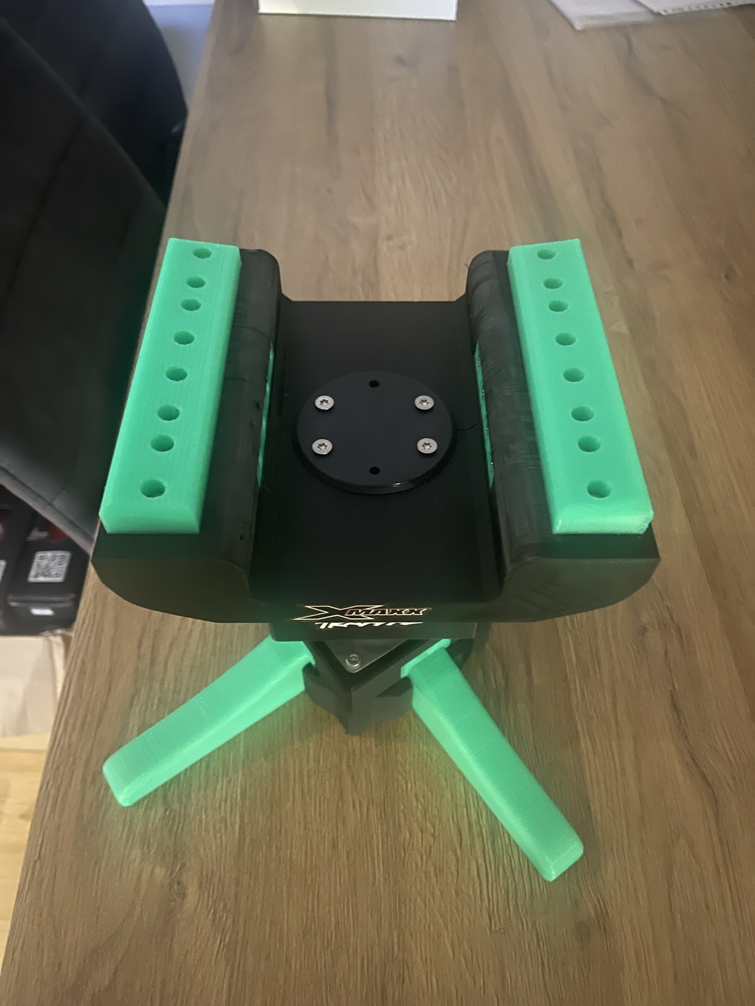 3D printer TRAXXAS XMAXX WORK STAND • made with FLSUN SR・Cults