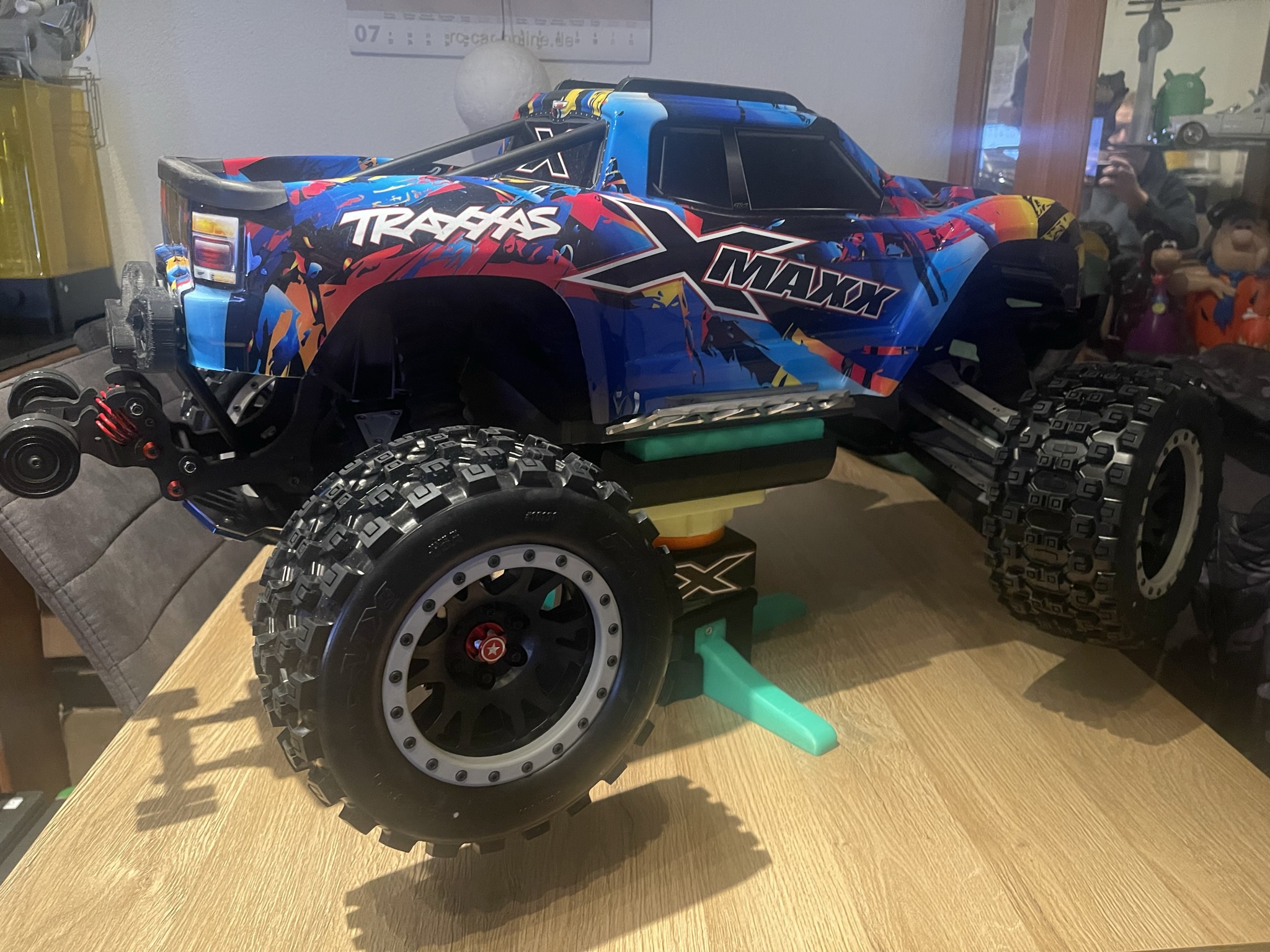 3D printer TRAXXAS XMAXX WORK STAND • made with FLSUN SR・Cults