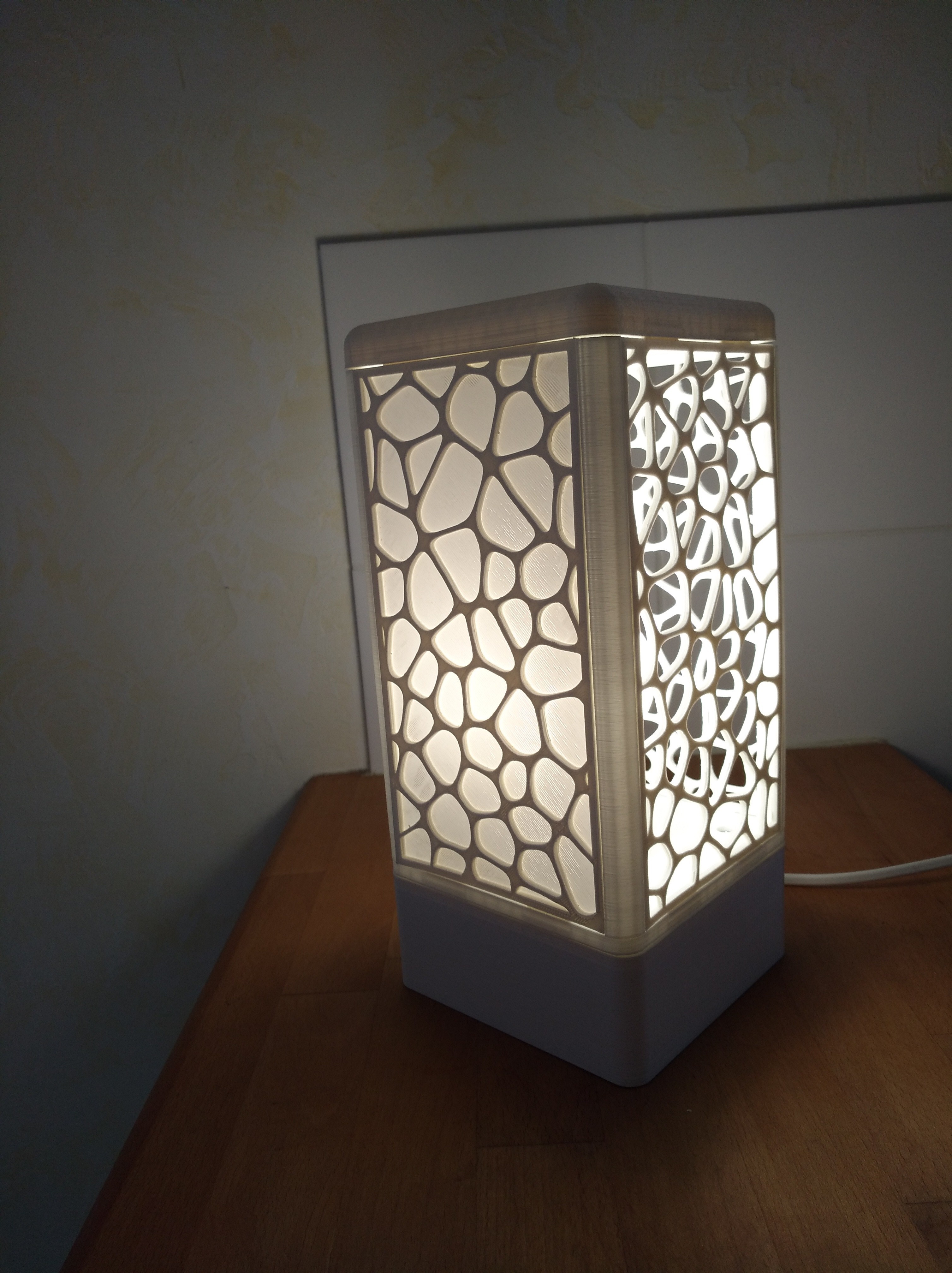 🔦 Customisable tower lamp・Free STL File for ・Cults