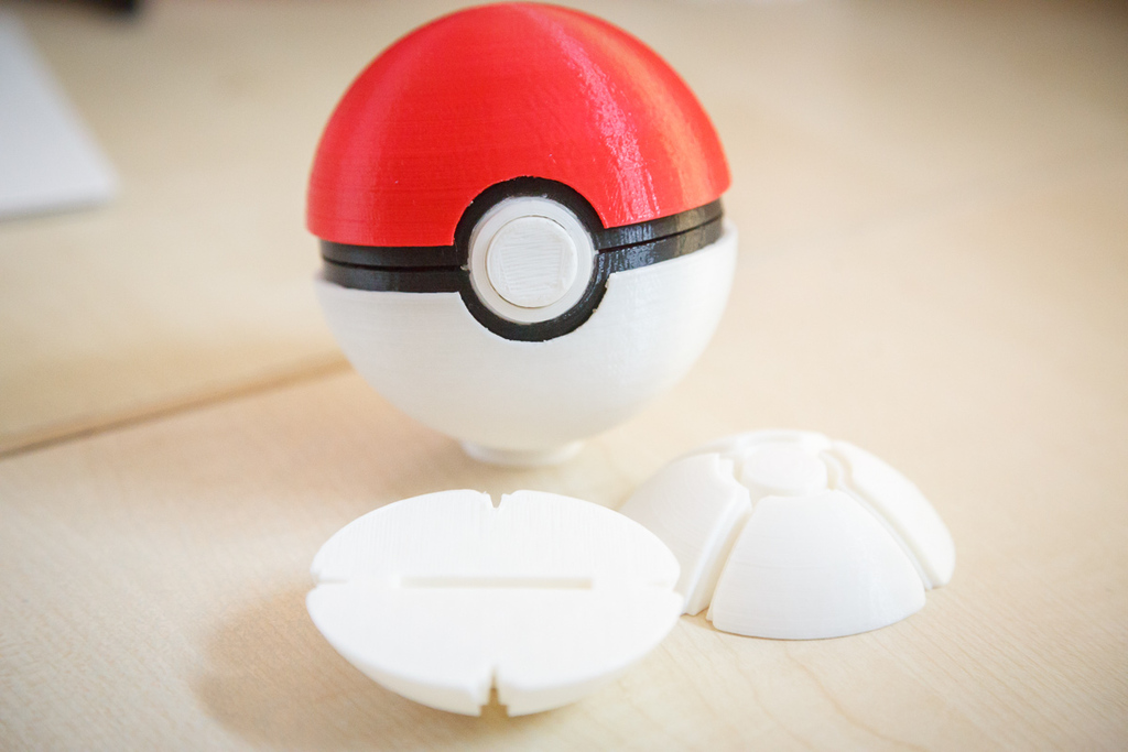 Free 3D file Pokeball Inset for DS Gamecard 🐉 ・3D printable design to ...
