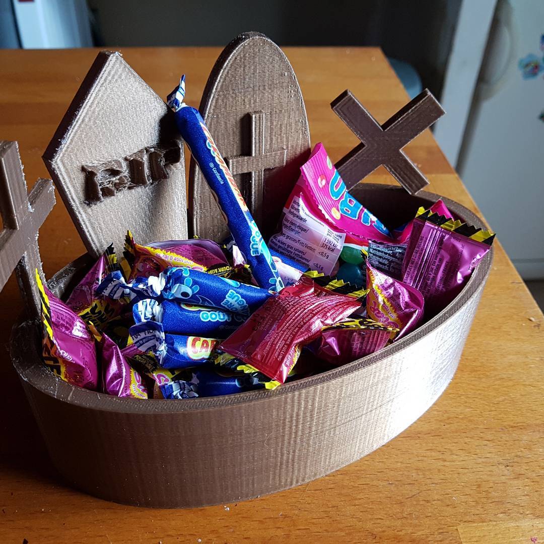 STL file candy box for halloween 🍬・3D printing design to download・Cults