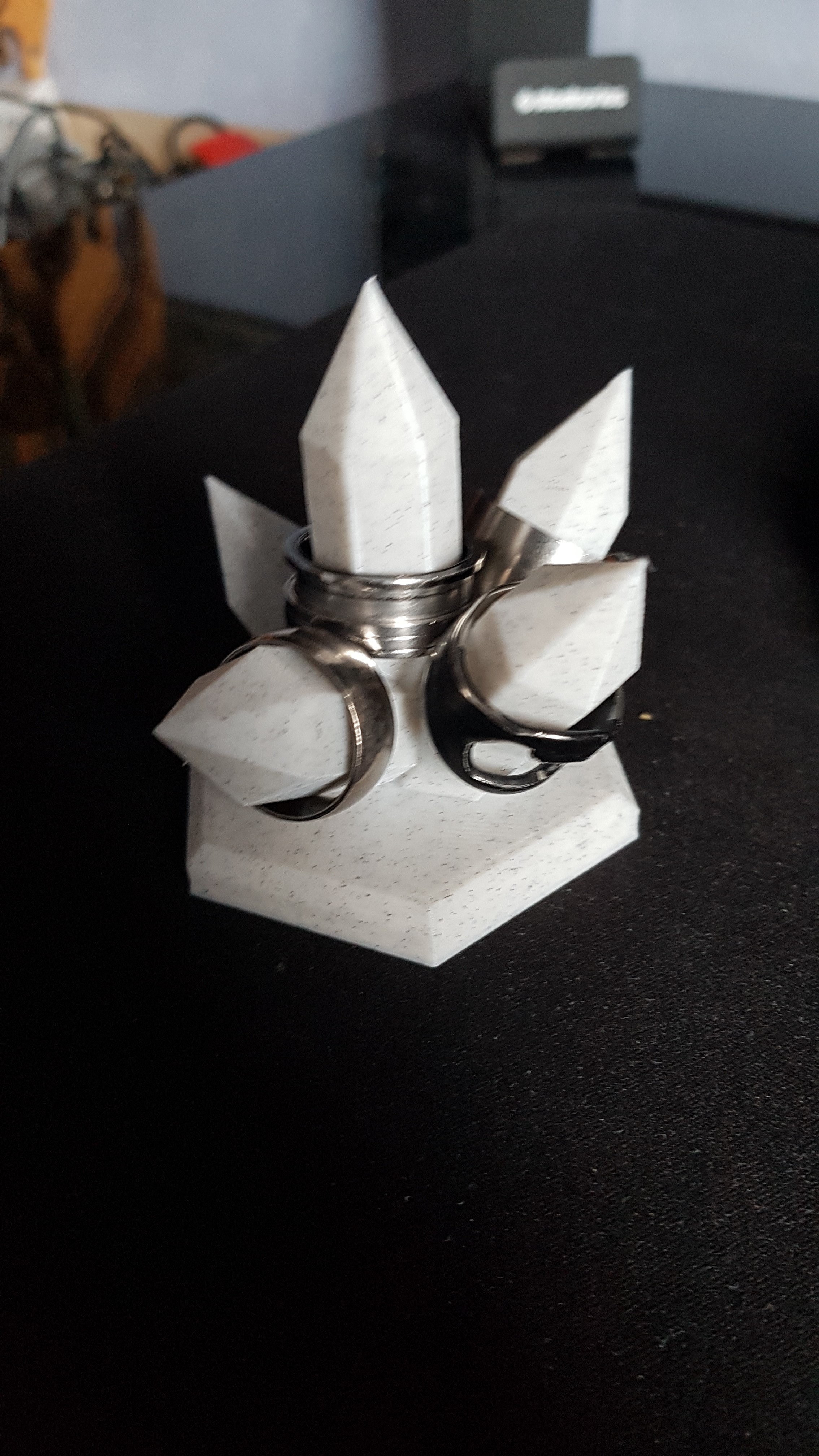 💍 Ring Holder・Free STL File for ・Cults