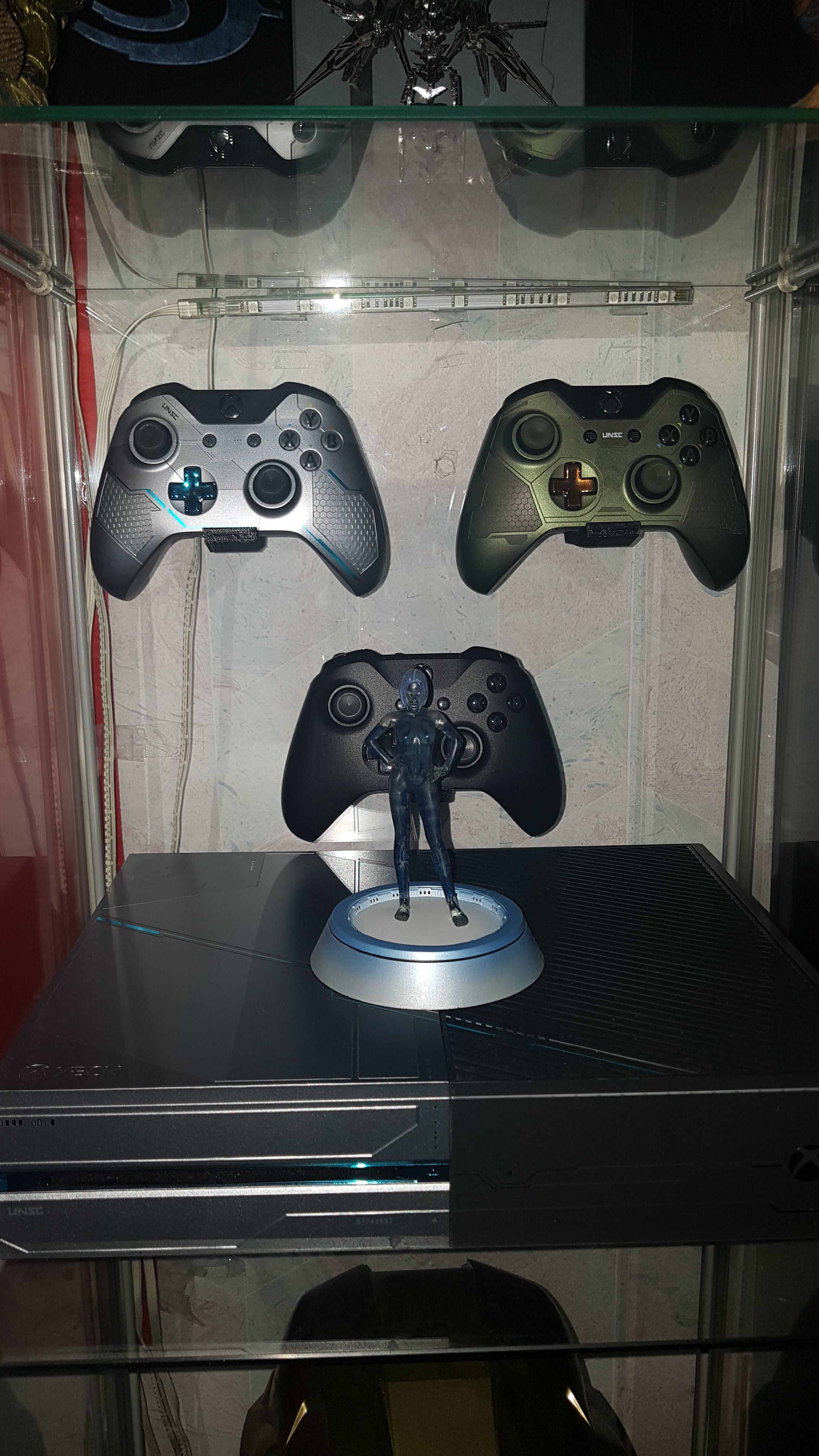 Free STL file Xbox One controller support 🎮・Object to download and to ...