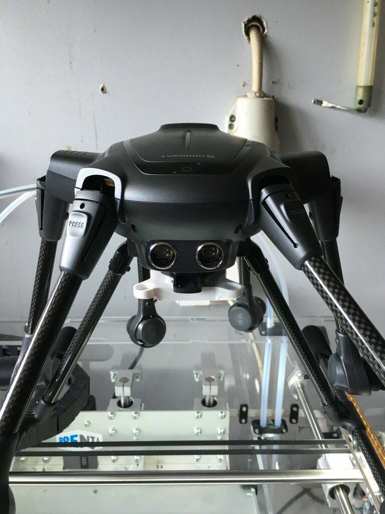 Free STL file Yuneec CGO3+ mount 👽・Model to download and 3D print・Cults