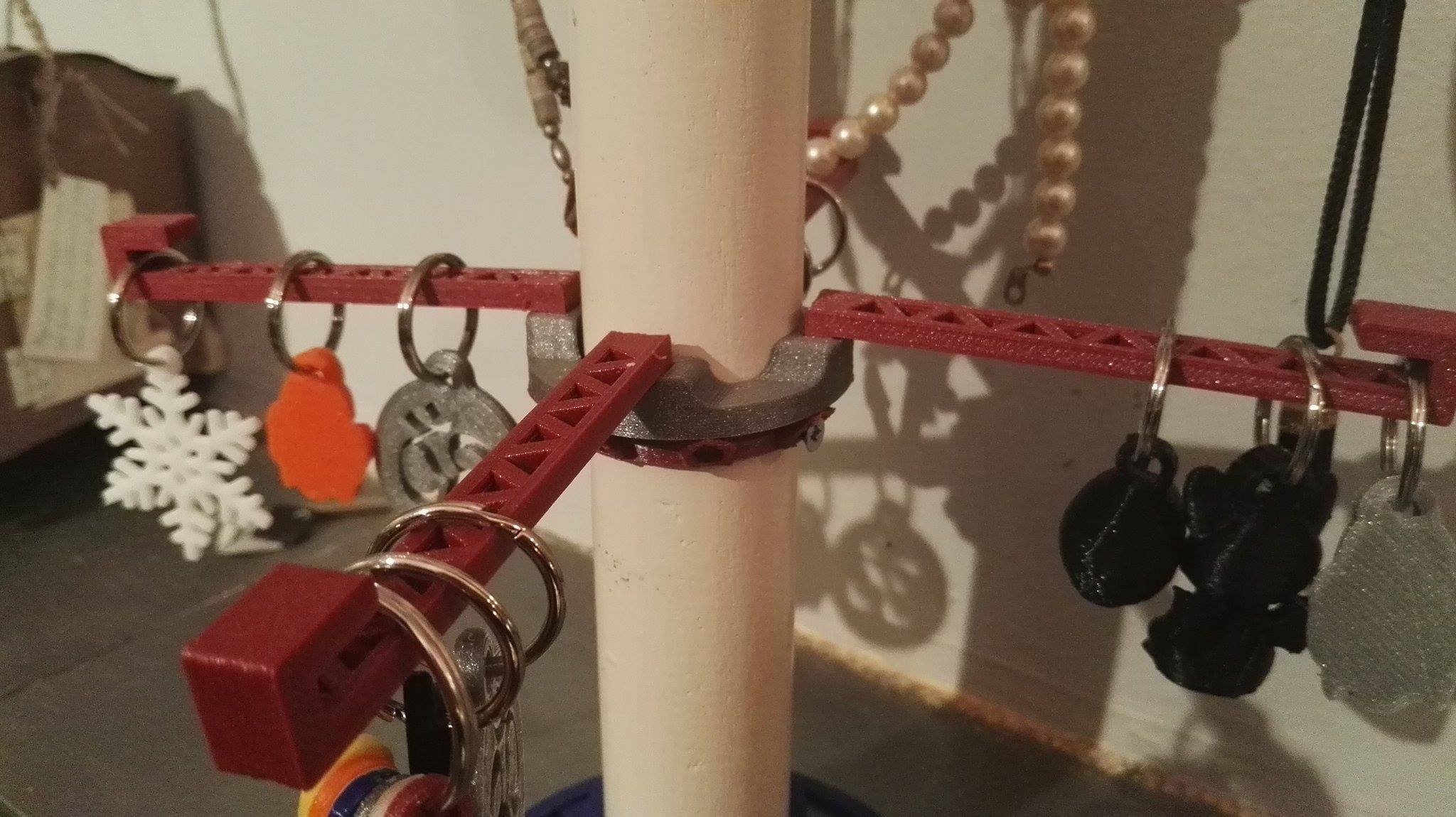 STL file Rotating jewelry holder 🏠 ・Model to download and 3D print・Cults