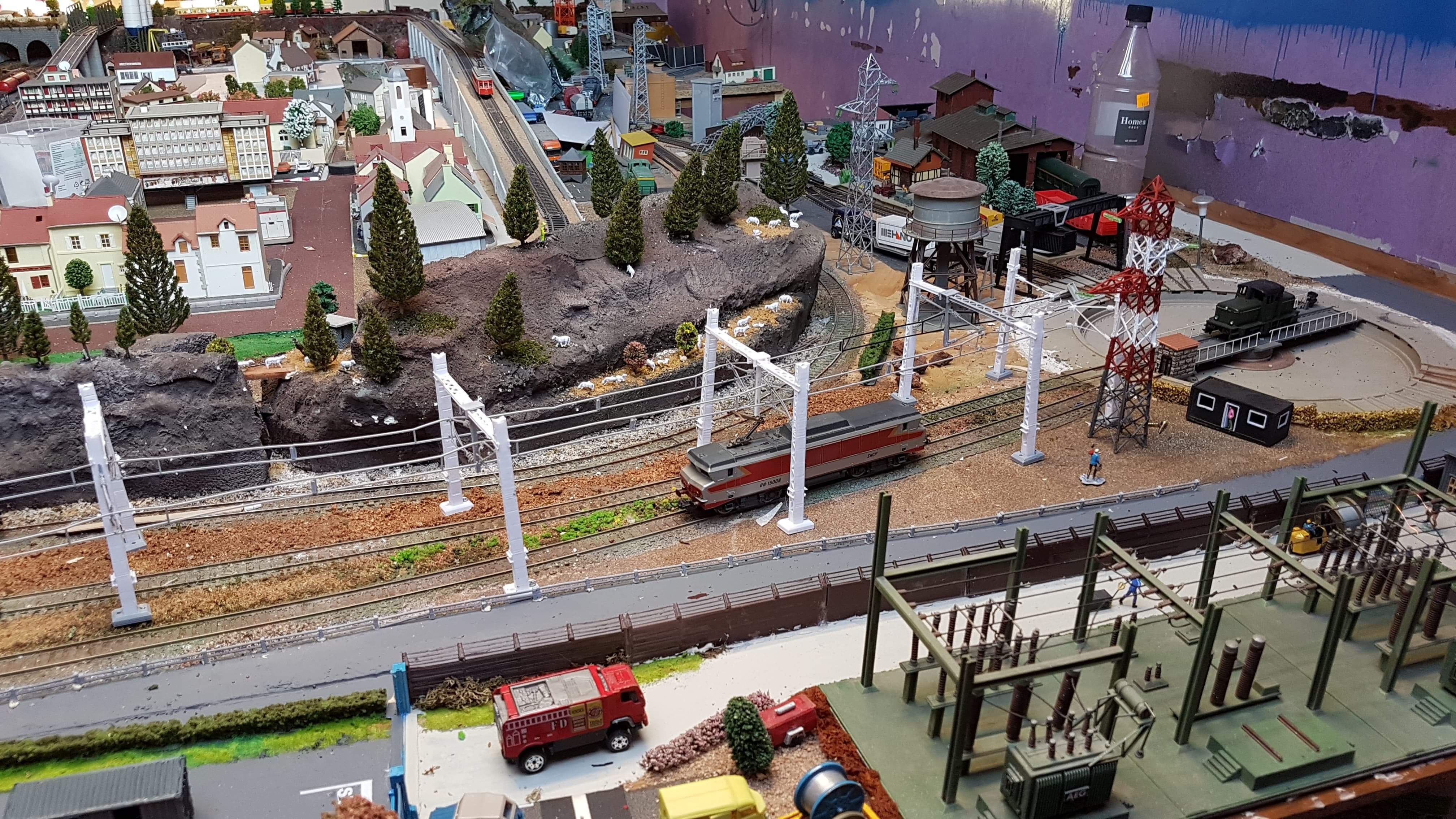 STL file Catenary 25kv pole and Ho lines 🏛️ (GCODE)・Model to download ...