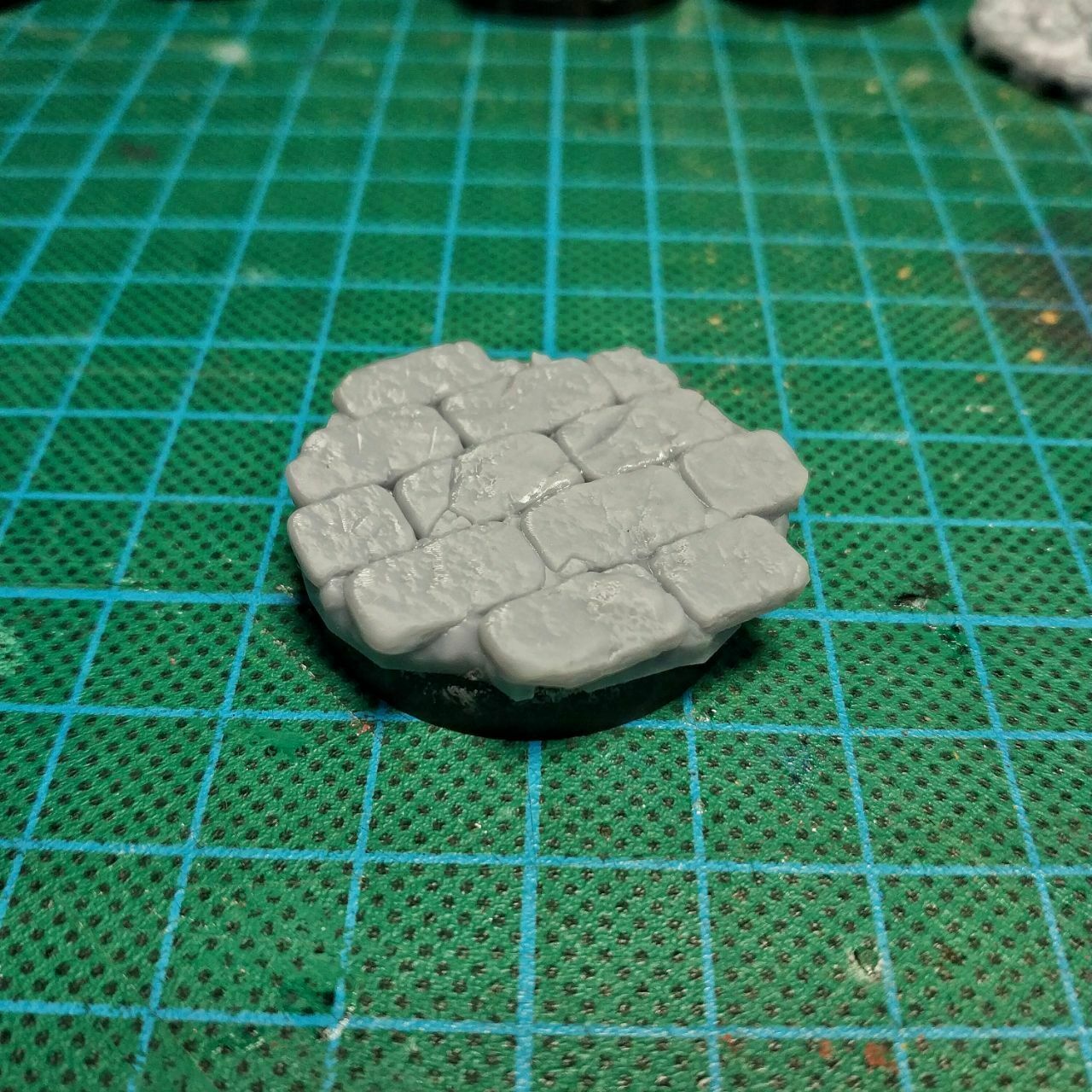 STL file miniature base, 32 mm, stone (pre.supported) ⚔ ・3D printer ...