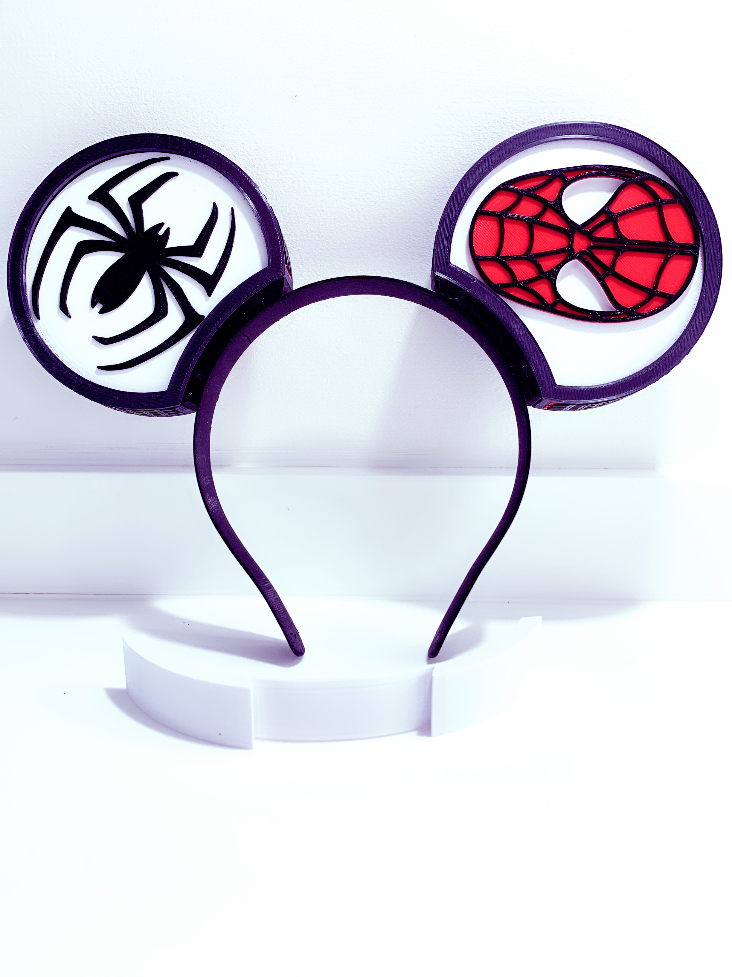 3D file Ears illuminated with magnets 🎩 ・3D print design to download・Cults