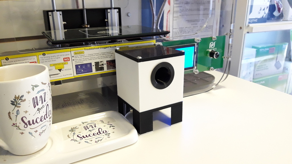 STL file 2¨ Minimalist SubWoofer Box 📦・3D print design to download・Cults