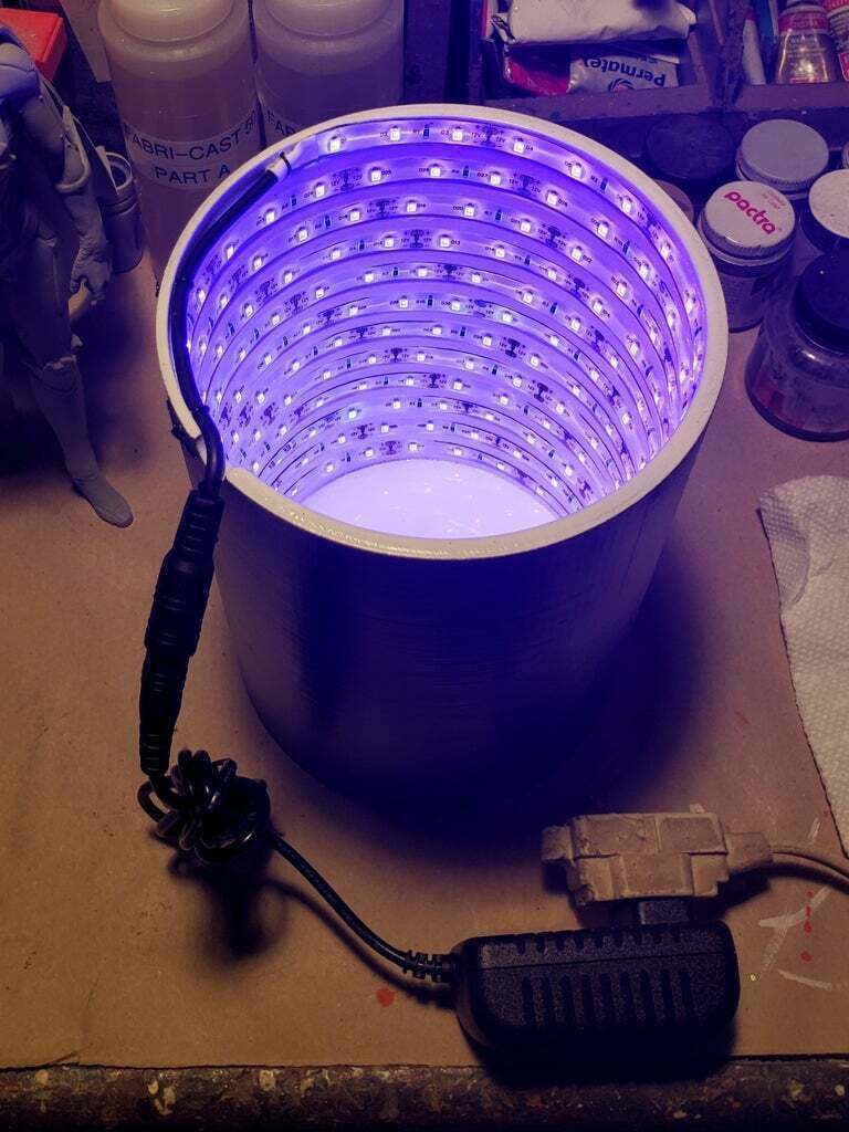 Free STL file Resin Curing Chamber With Lid 🔧 ・3D print model to ...