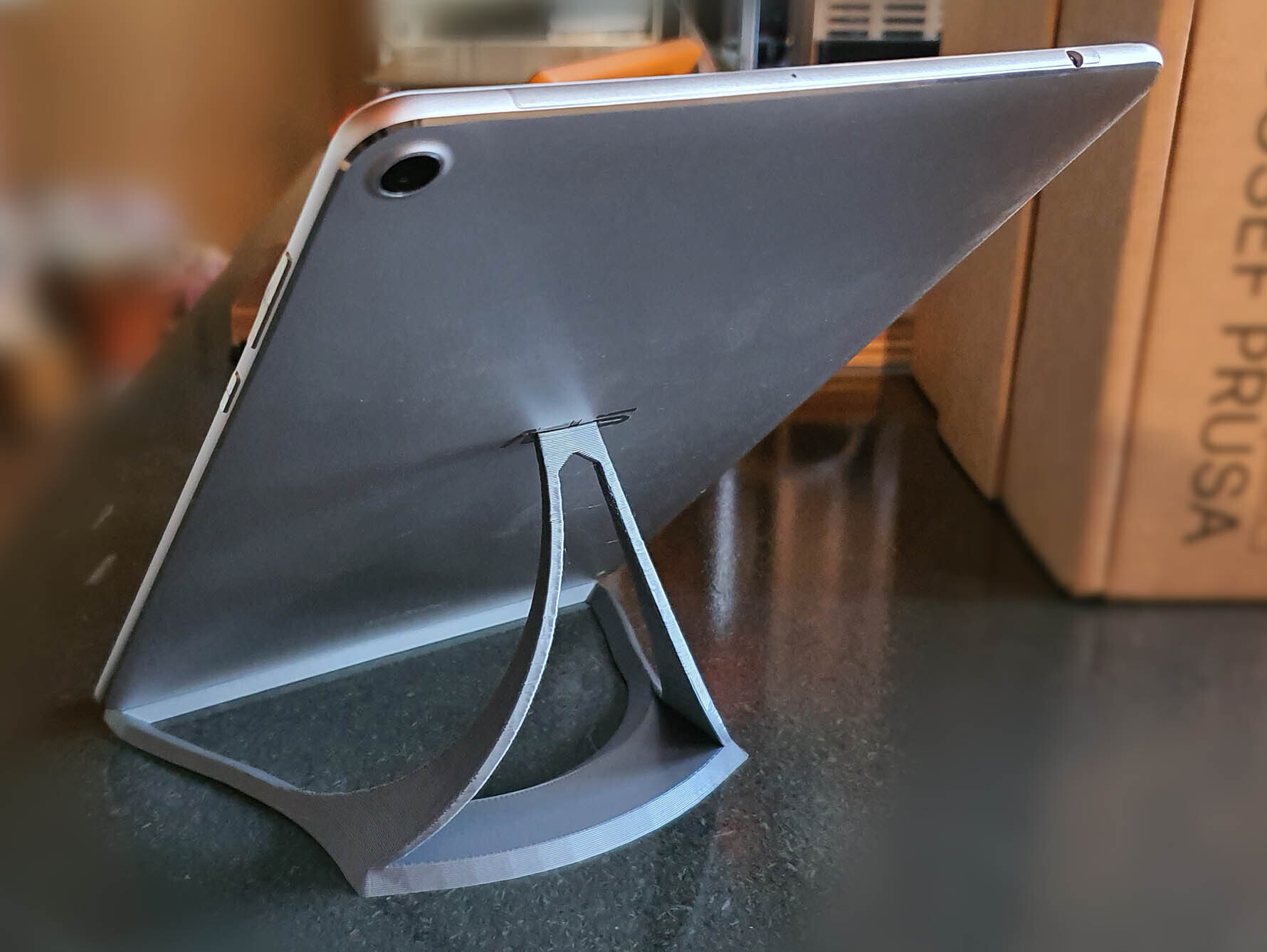 Free STL file Slim Tablet Stand 📱 ・3D printable design to download・Cults