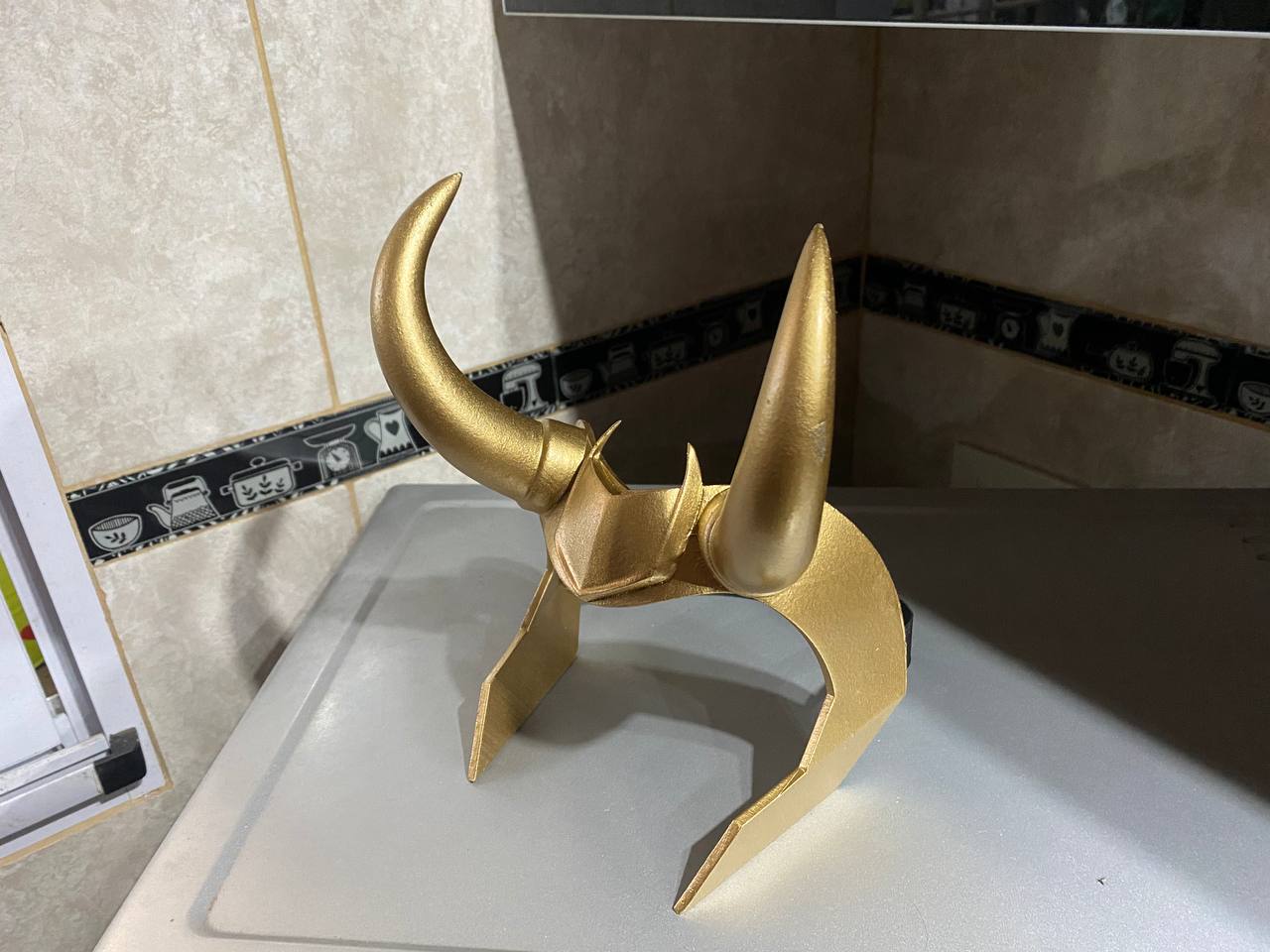 STL file Loki Crown 👑 ・Model to download and 3D print・Cults