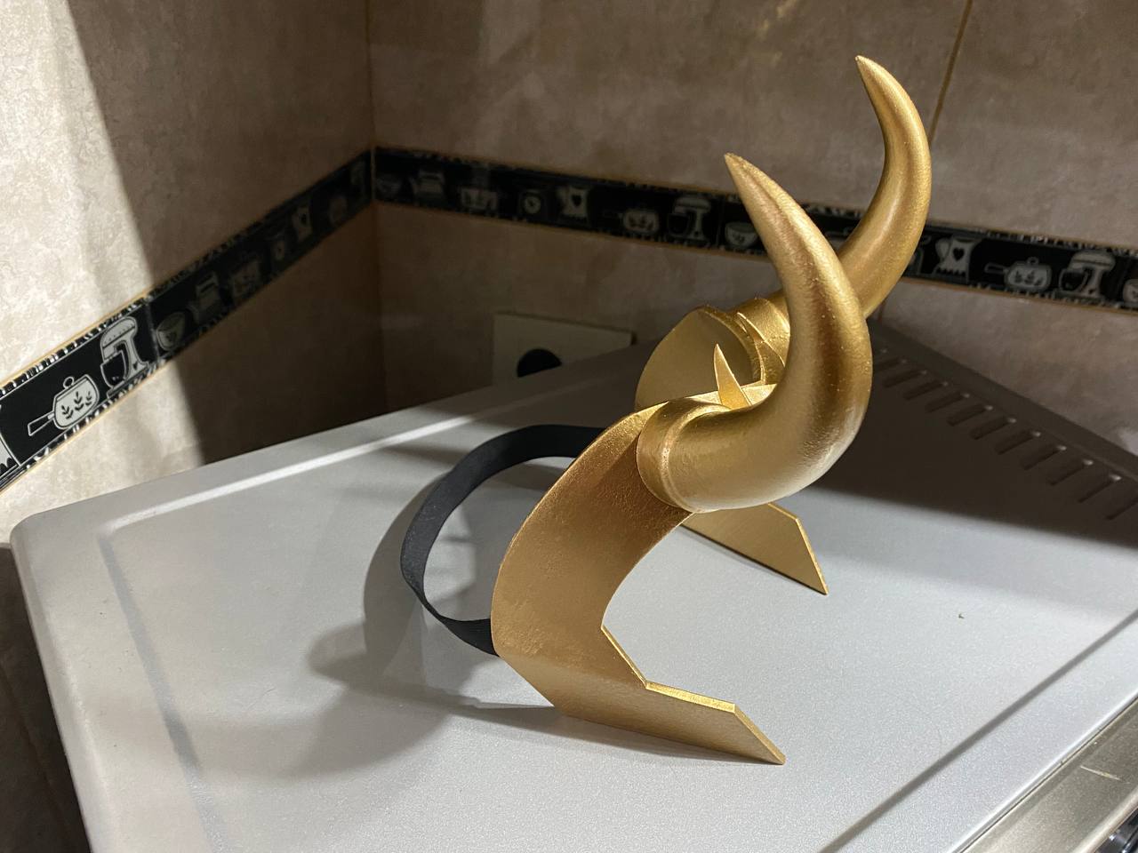 STL file Loki Crown 👑 ・Model to download and 3D print・Cults