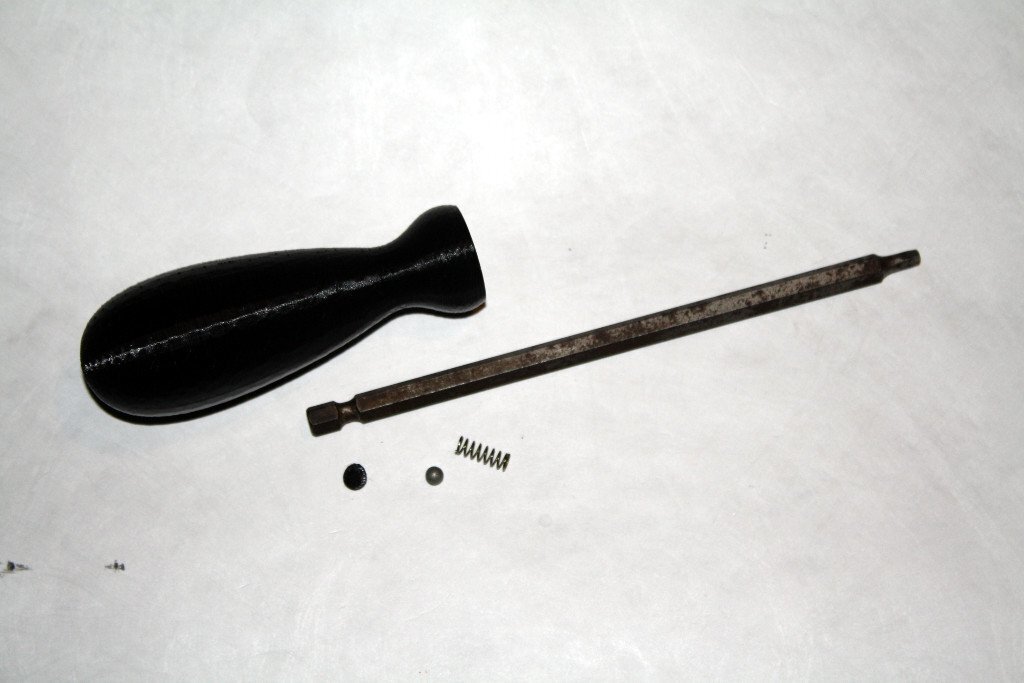 Free STL file 1/4" Screwdriver Bit Handle With Retaining Bead 🪛 ・3D ...