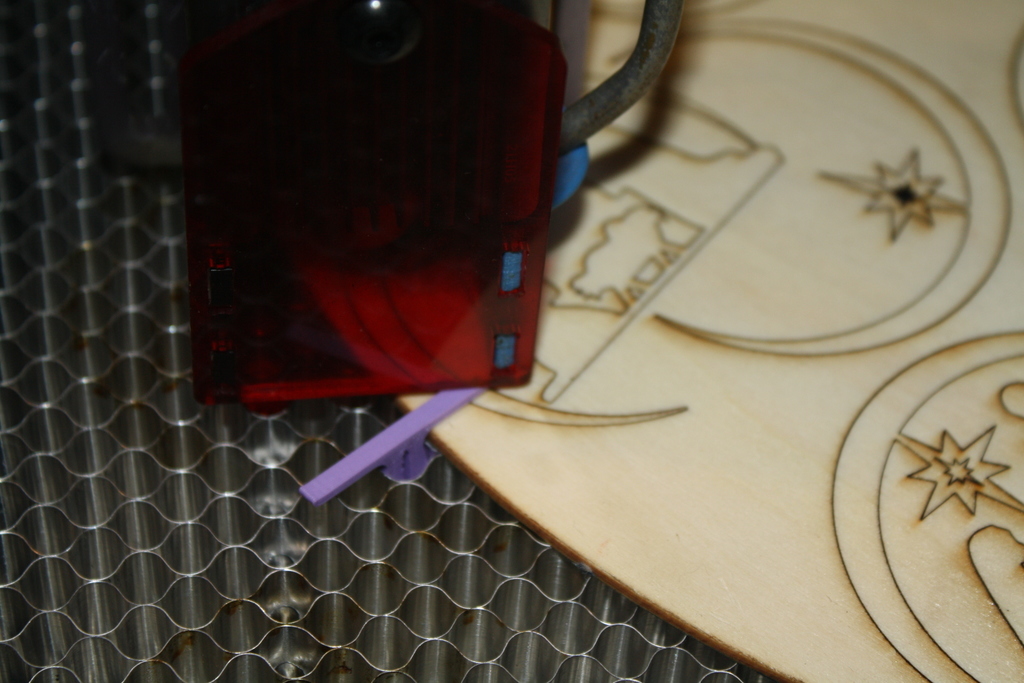 🧷 Low Profile Honeycomb Pins for Laser Engravers・Free 3D File for ・Cults