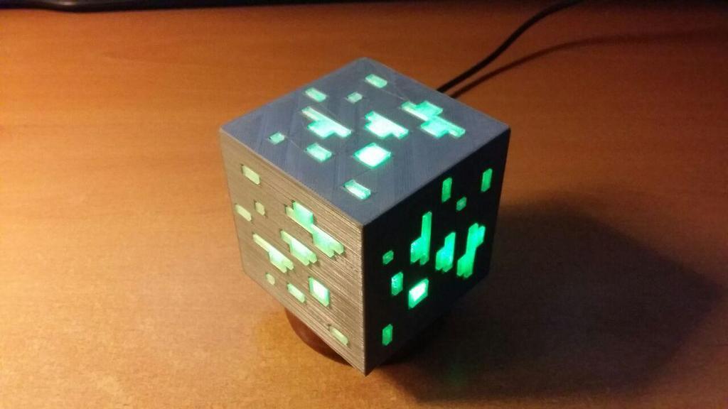 3D printed Minecraft diamond ore lamp・Cults