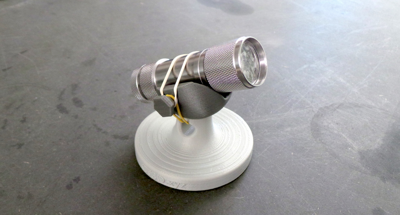 🔦 Universal 3D-printable flashlight stand・Free STL File for ・Cults