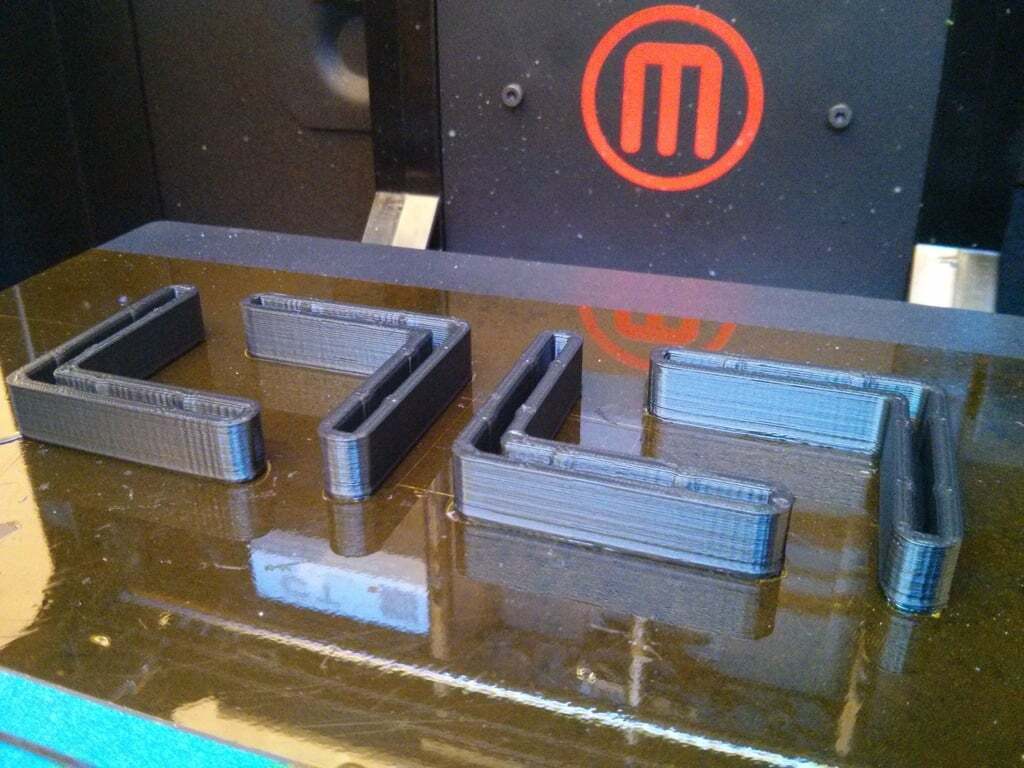 3D printed Machine feet for the Replicator 2 and 2X・Cults