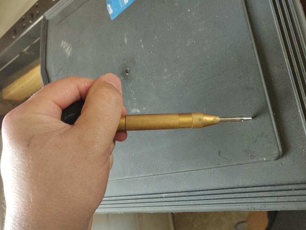 3D printed Center Punch Grip・Cults