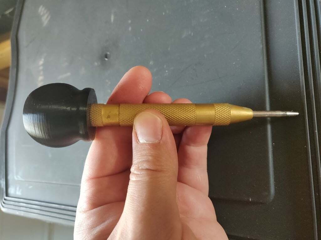 3D printed Center Punch Grip・Cults