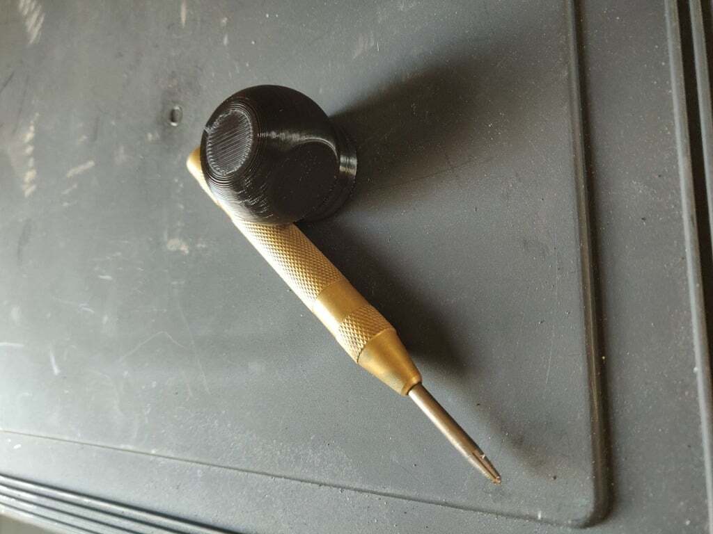3D printed Center Punch Grip・Cults