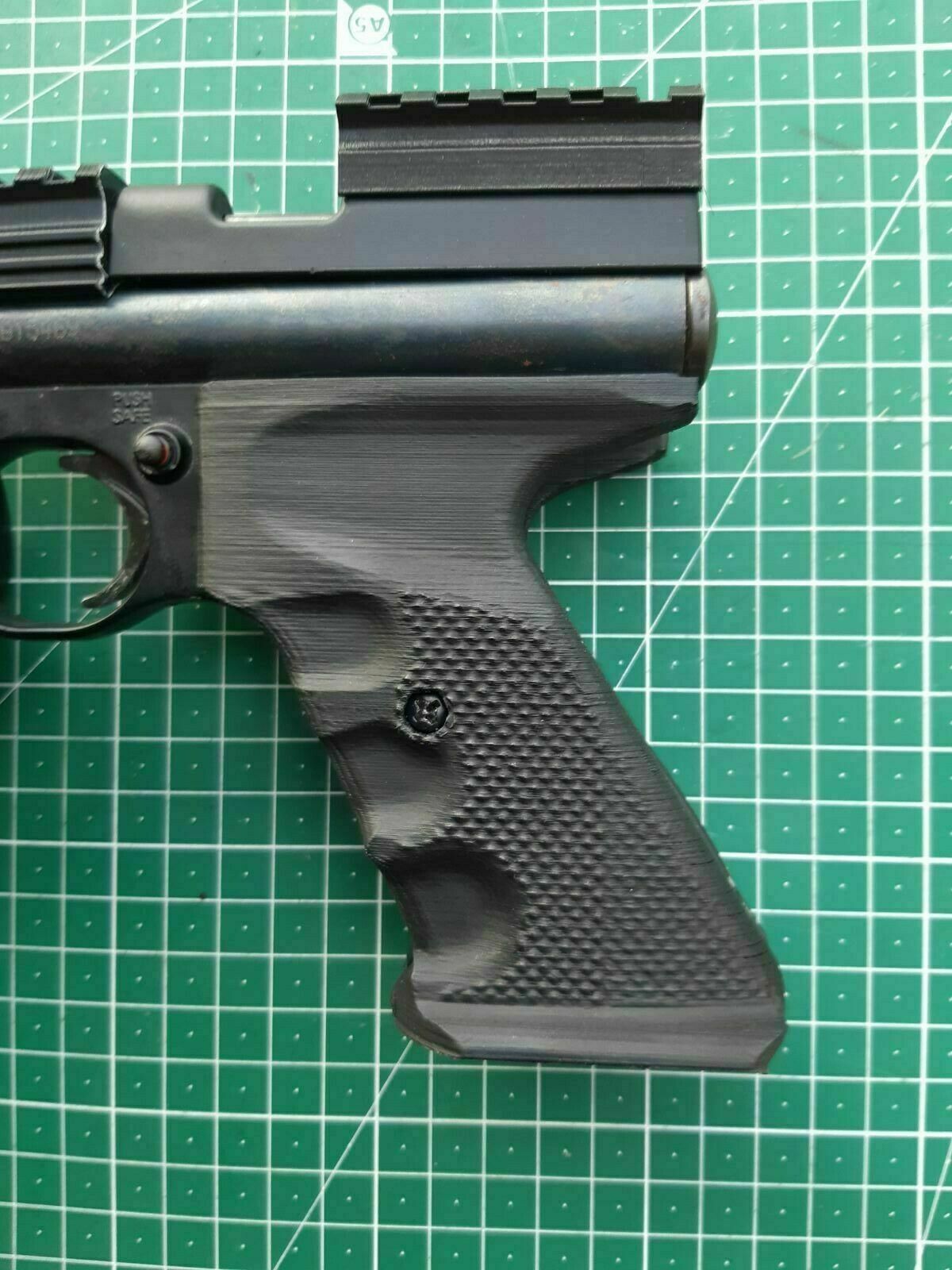 🎲 Crosman anatomic grips・ 3D File for ・Cults