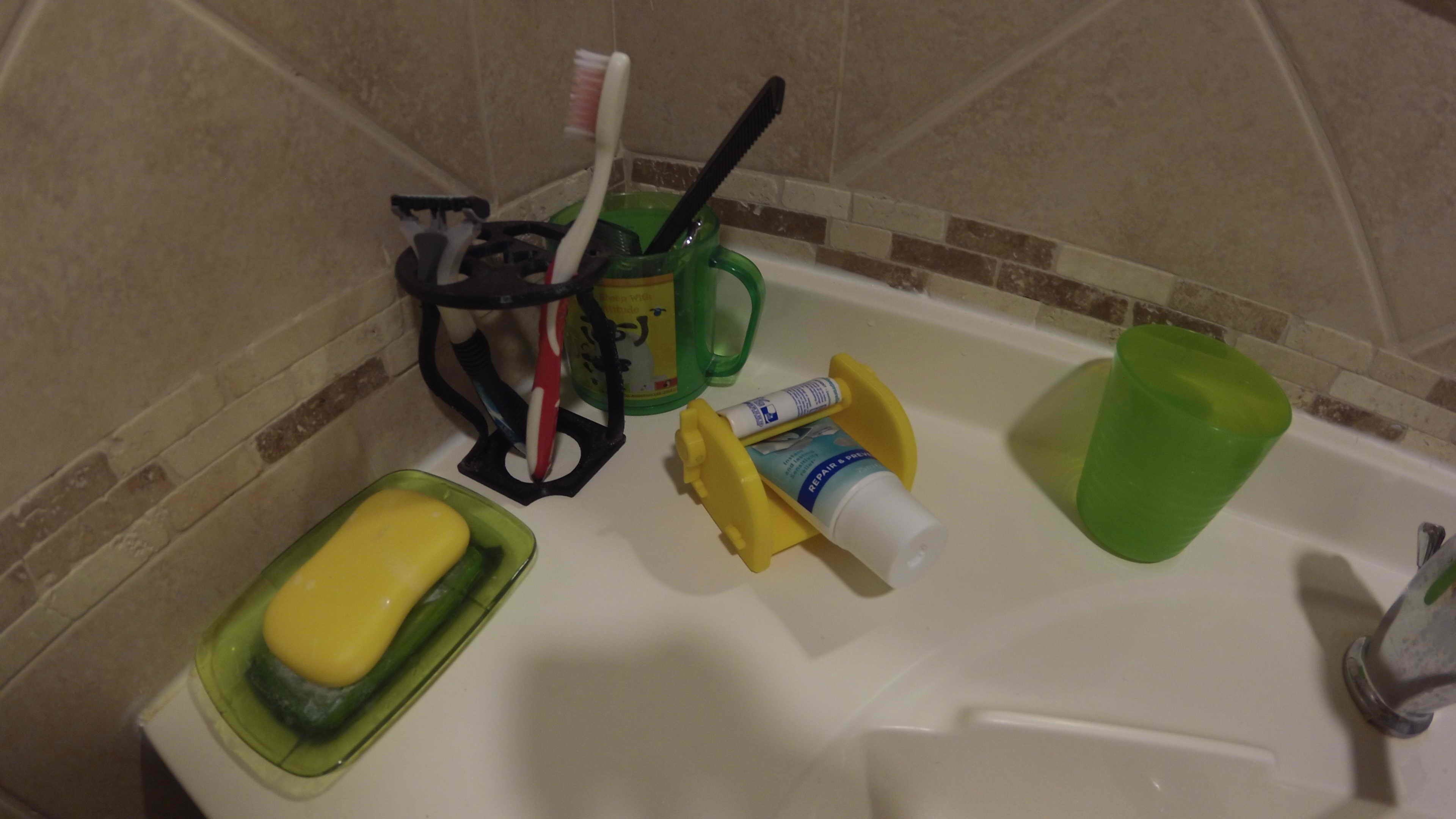 🛁 AliShanMao’s Ultimate 3D Printed Toothpaste dispenser and Holder・ STL ...