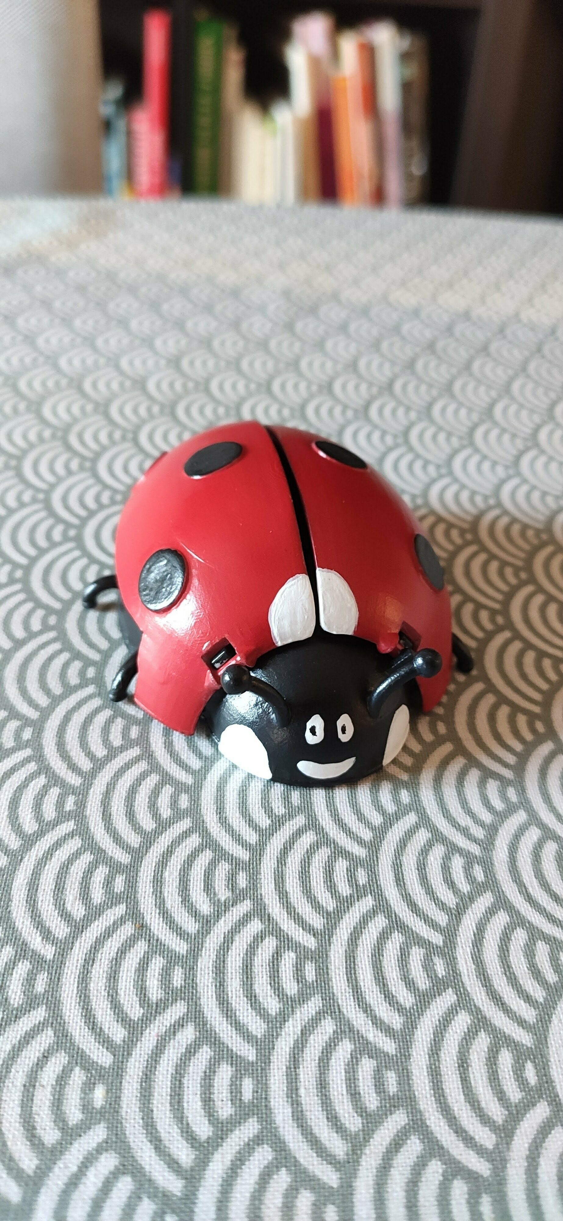 3D printed Ladybug Box _ Ladybug Box • made with Elegoo Saturn・Cults