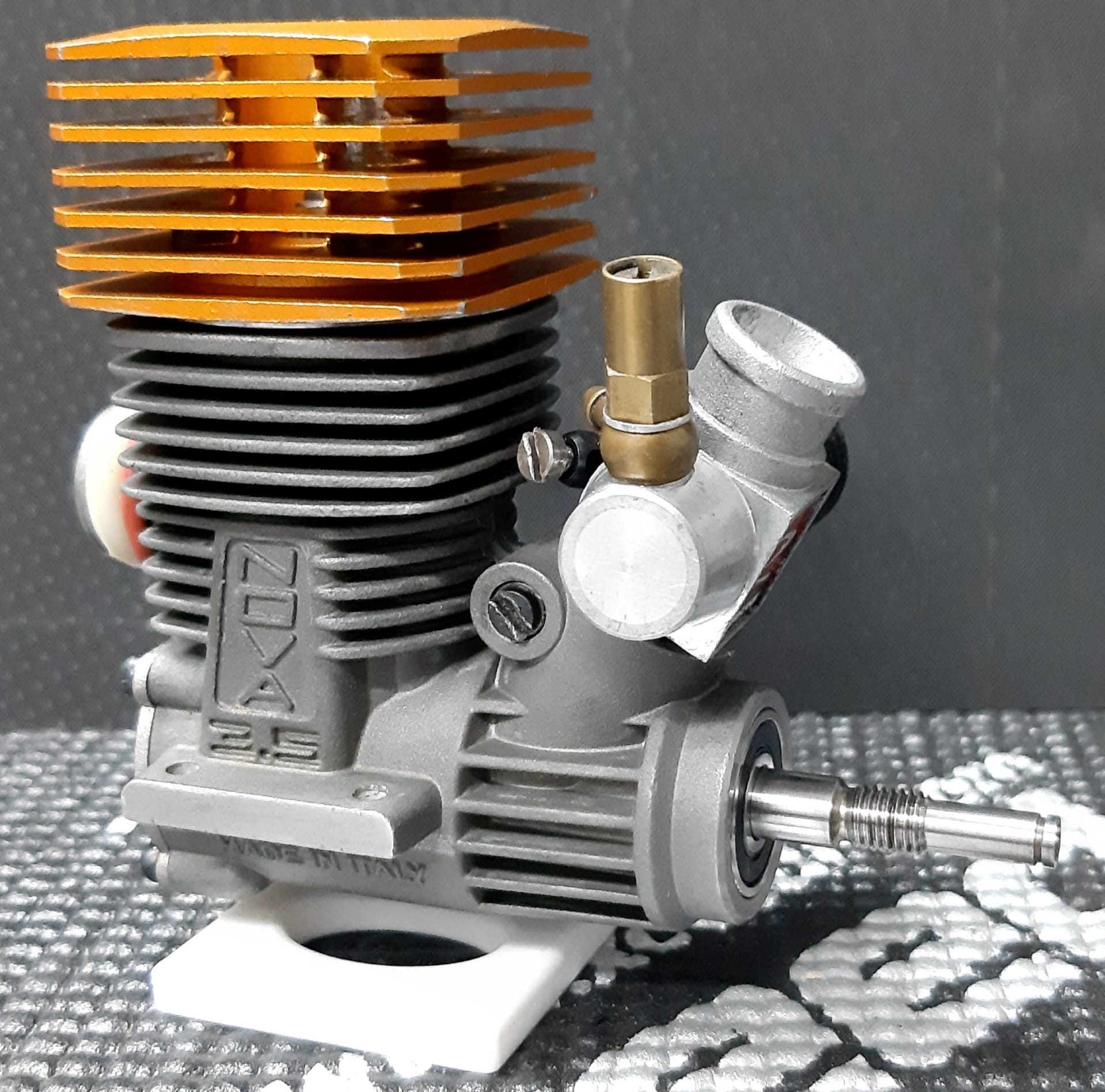 📱 RC nitro engine support・ STL File for ・Cults