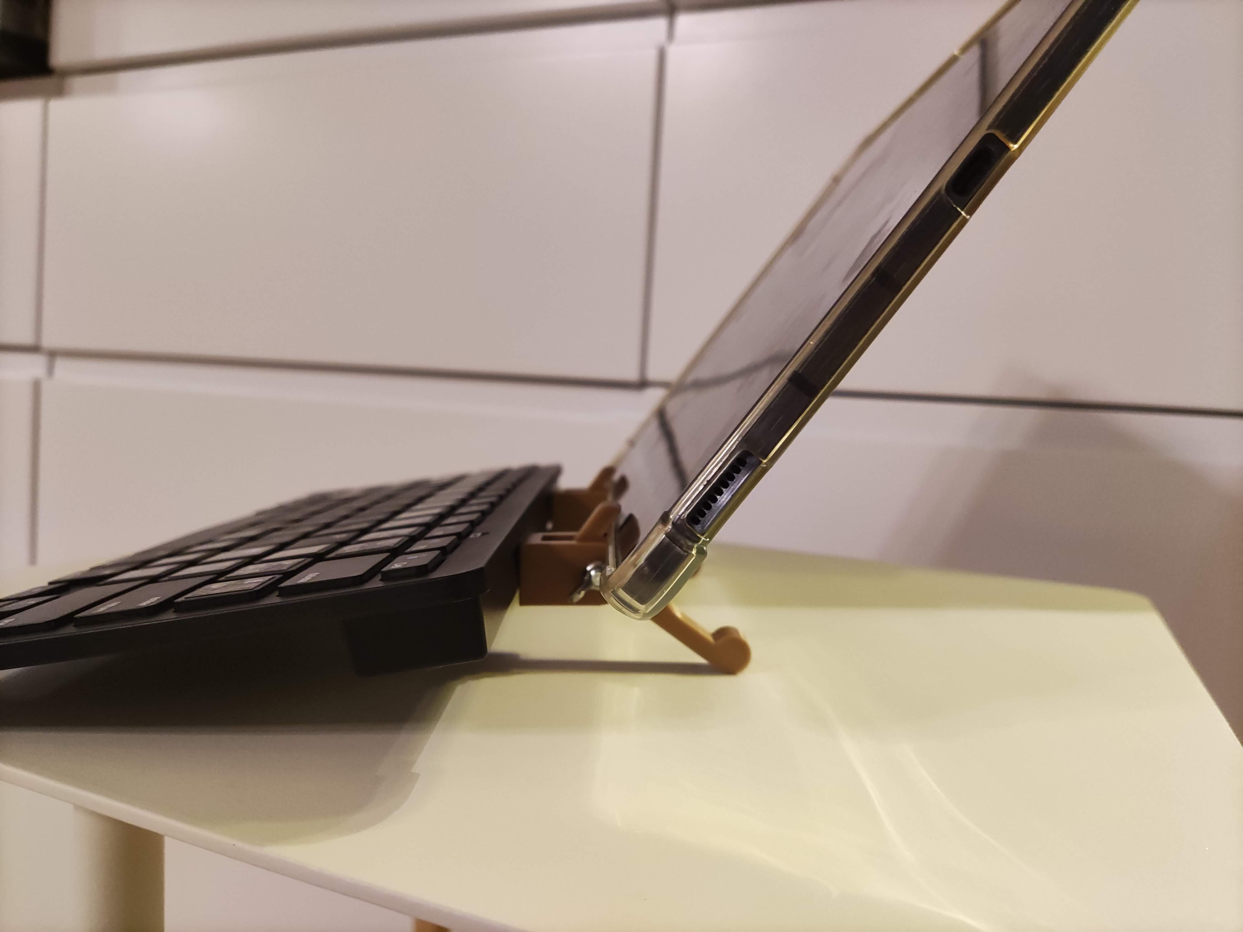 STL file adjustable keyboard tray ⌨️ ・3D print design to download・Cults
