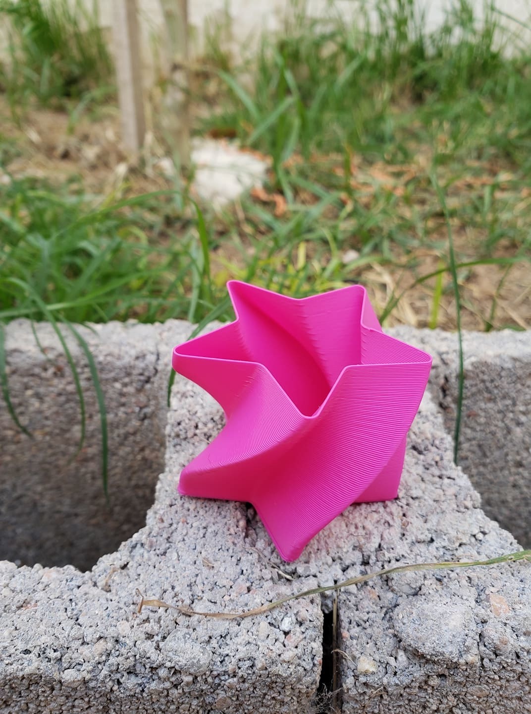 Archivo STL gratis Planter Maceta Estrella TWIST SPIRAL VASE 🪴 ・Modelo ...