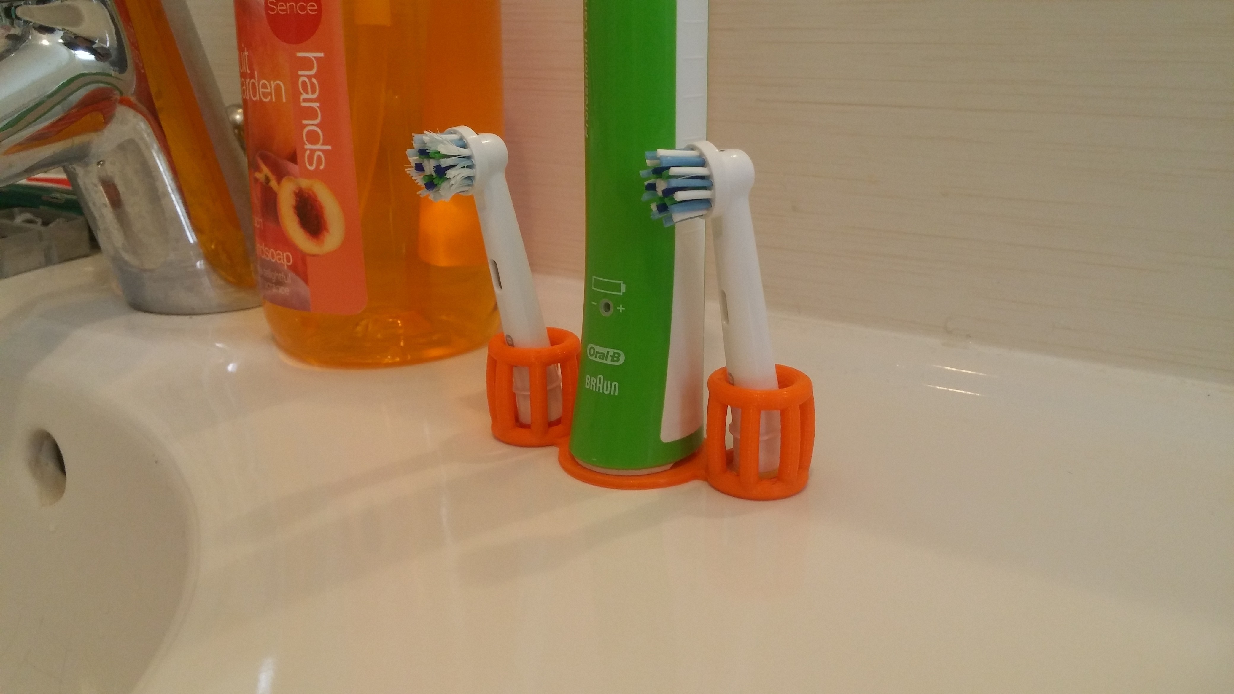 STL file Oral B electric toothbrushes and brush holders ⚡ ・3D printing ...