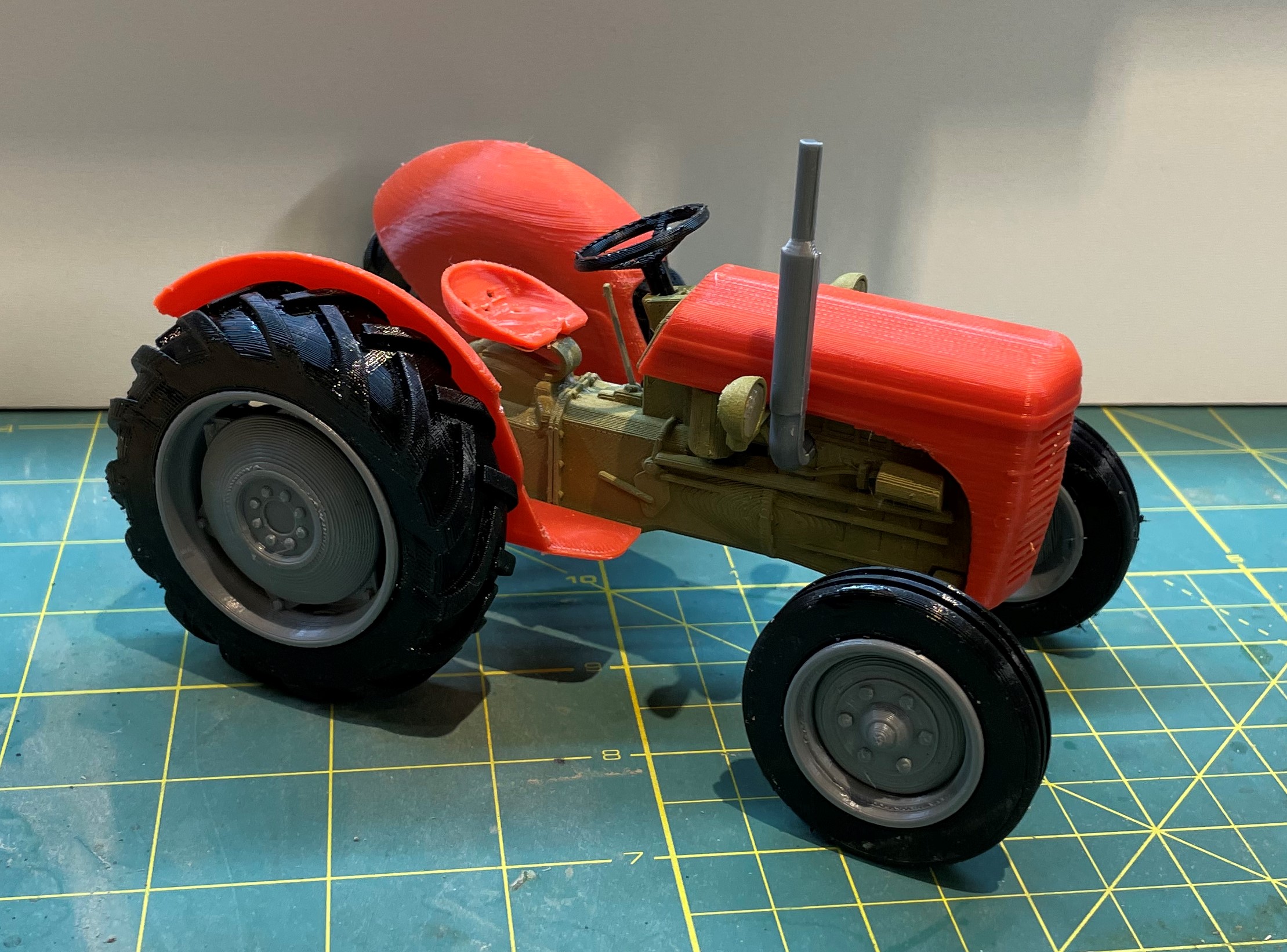 3D printed Tractor - Ferguson TE20 - Fully printable kit - scale 1/18 ...