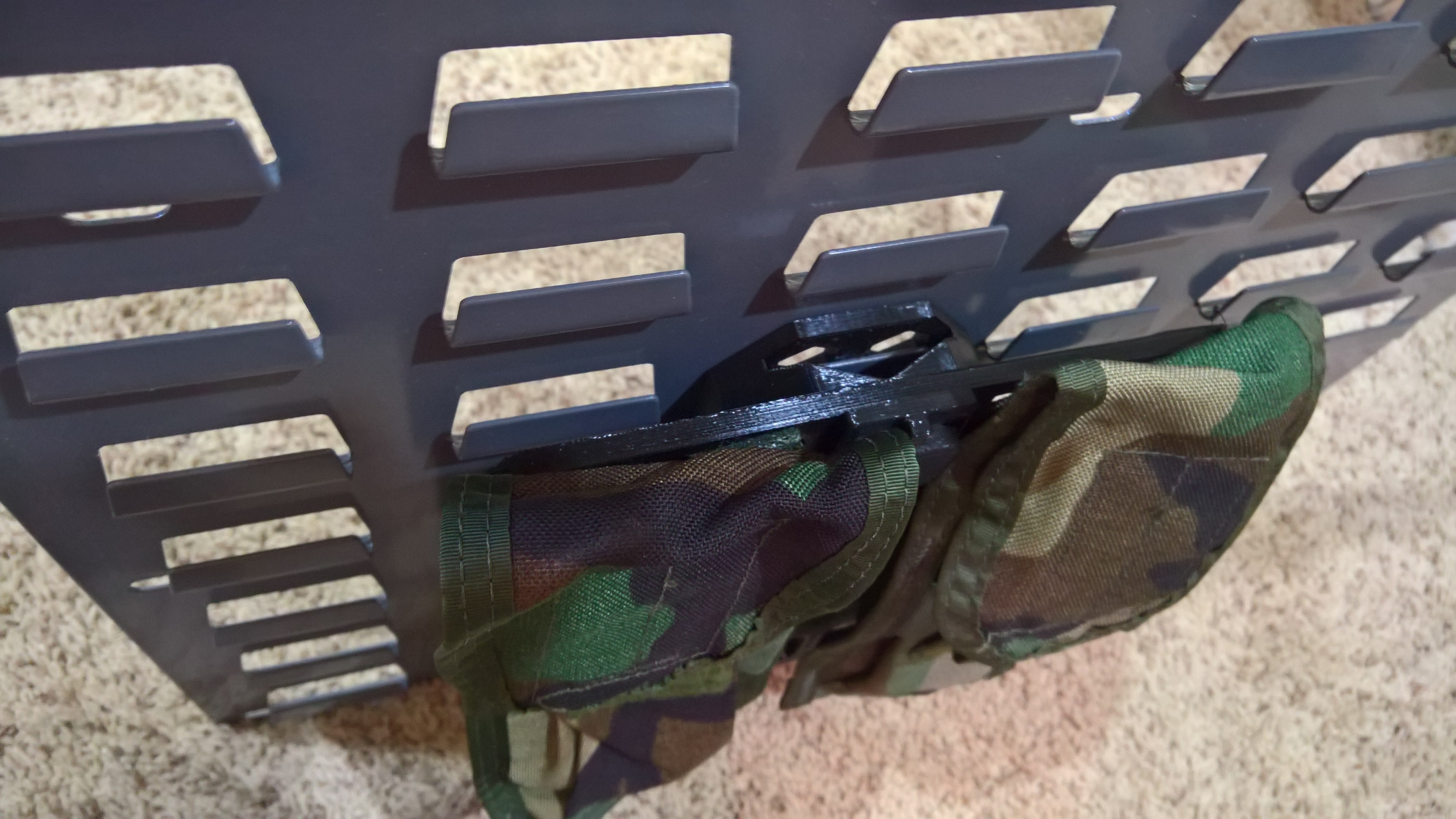 Free STL file molle plate 🏠 ・3D printer model to download・Cults