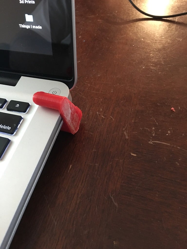 3D print MacBook Pro support・Cults