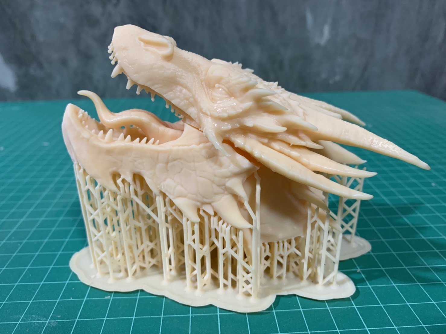 3D printed Smaug Head • made with Anycubic Photon Mono x・Cults