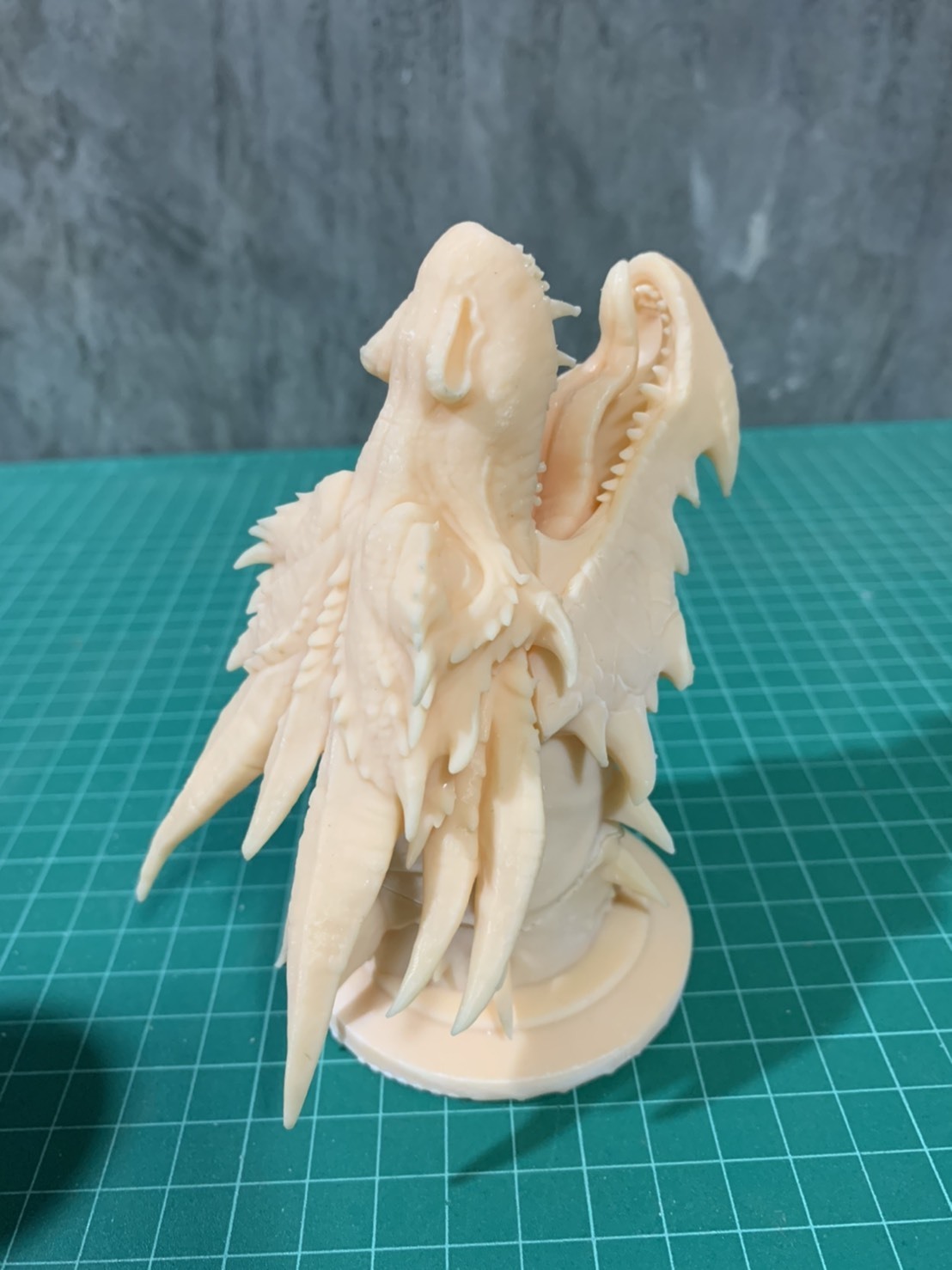 3D printed Smaug Head • made with Anycubic Photon Mono x・Cults