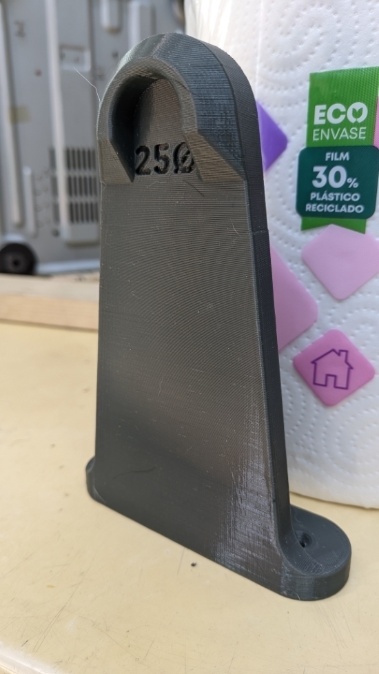 Archivo 3D gratis Soporte Rollo de Papel 🌳・Diseño por impresión en 3D ...