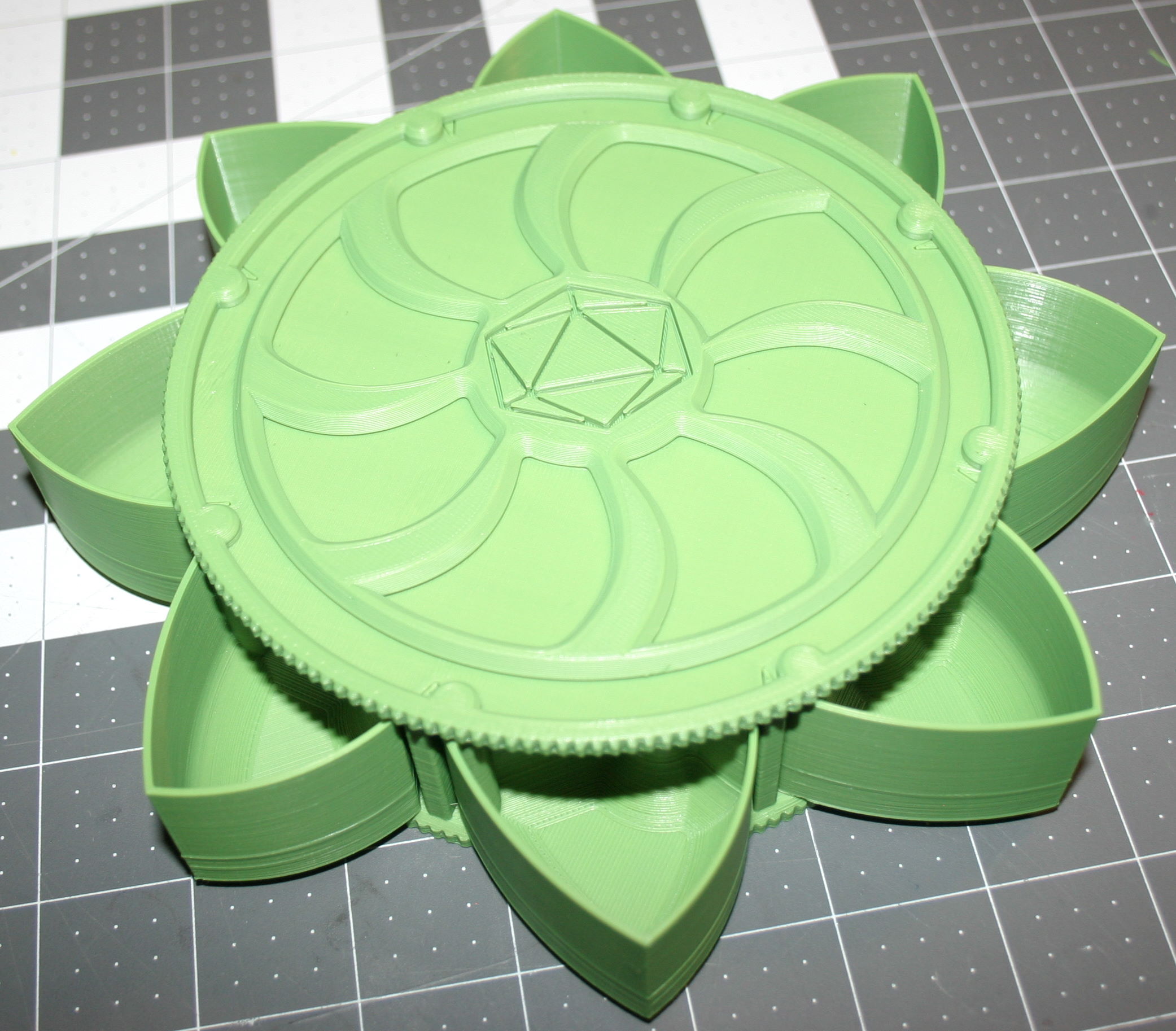 3D printing Mechanical dice box • made with Sovol SV01・Cults