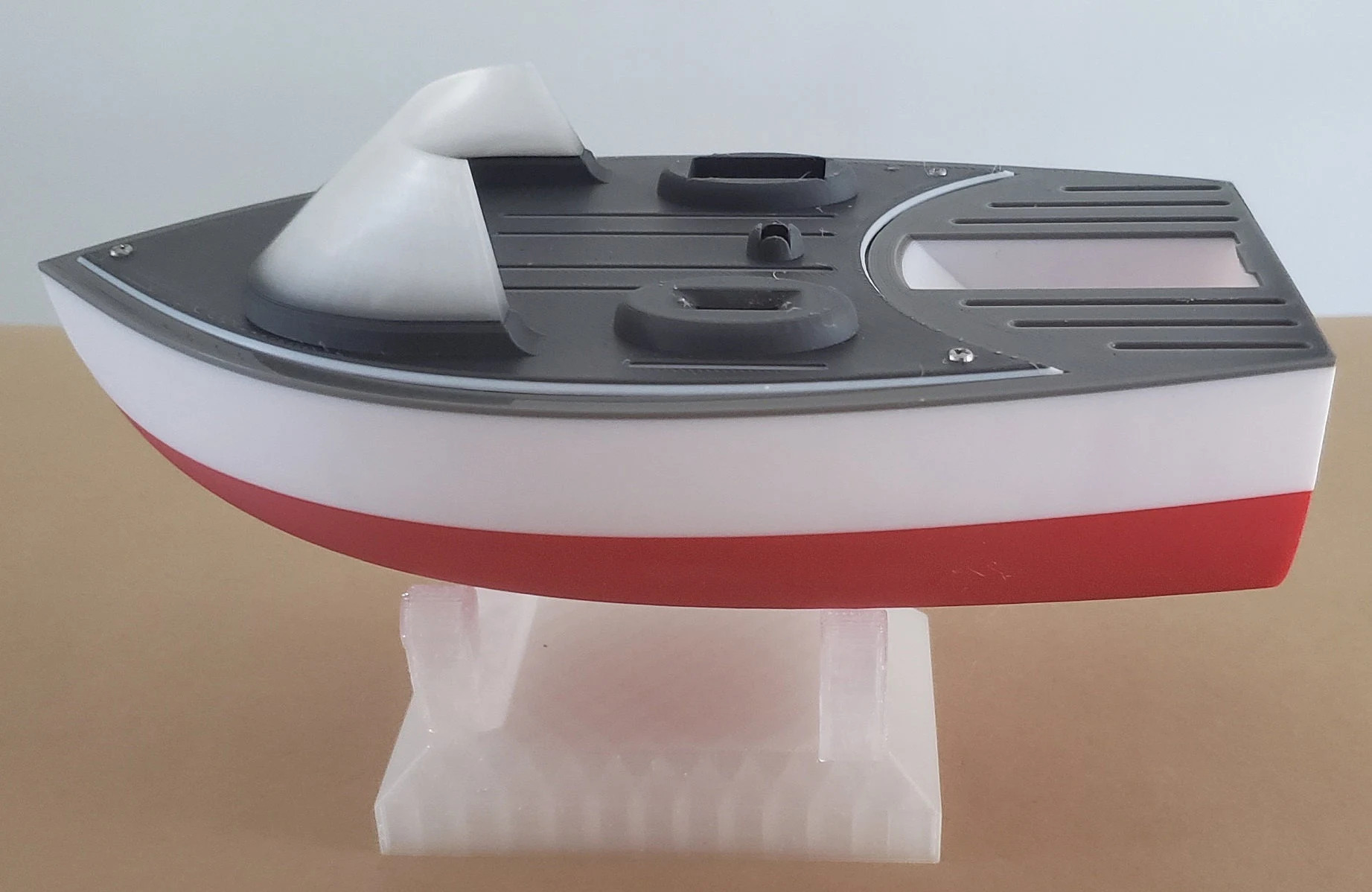 🛥️ RC boat hull for outboard RC motor・Free 3D File for ・Cults