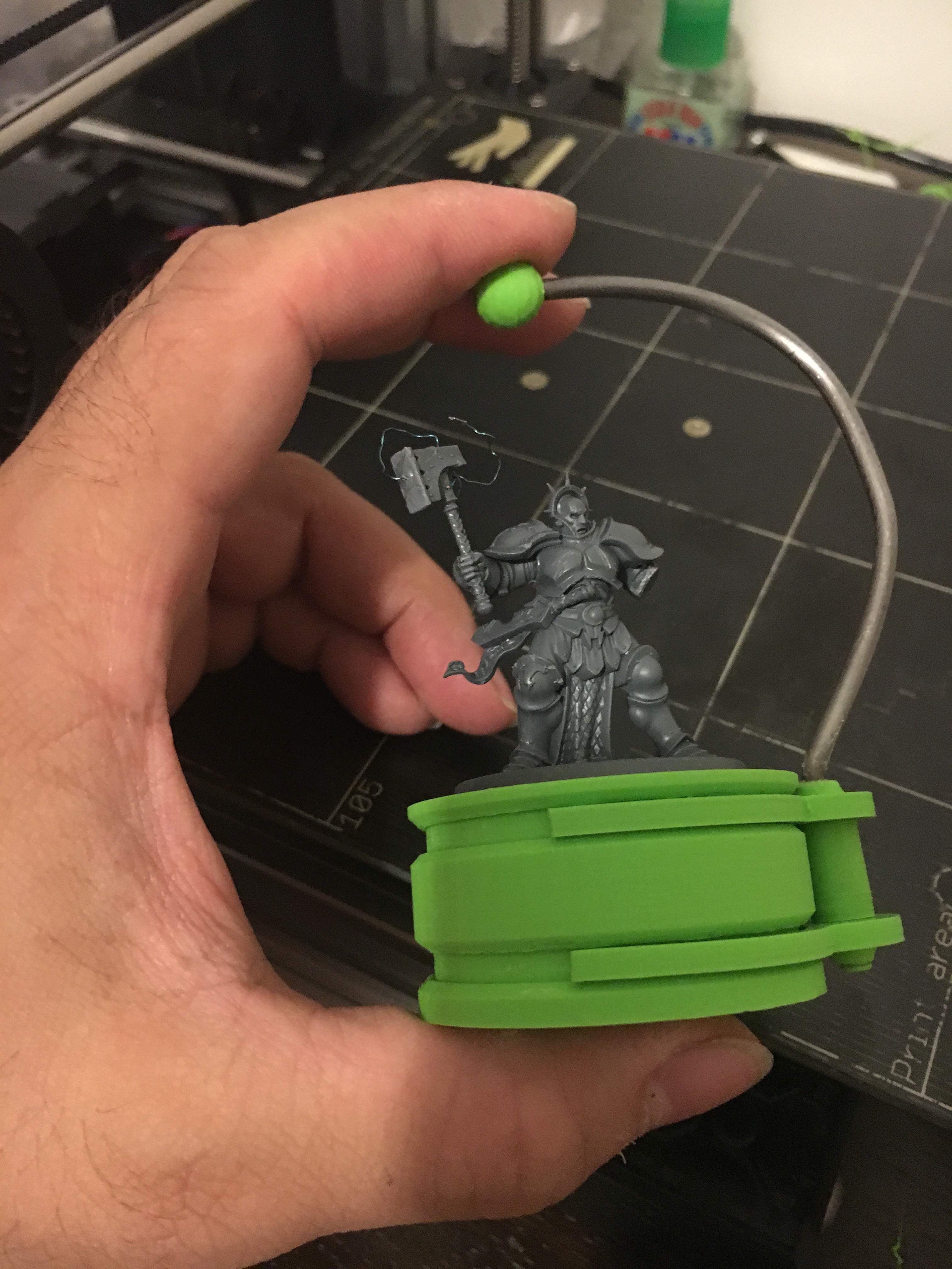 🖼️ miniature painting hand holder・ STL File for 3D printing・Cults